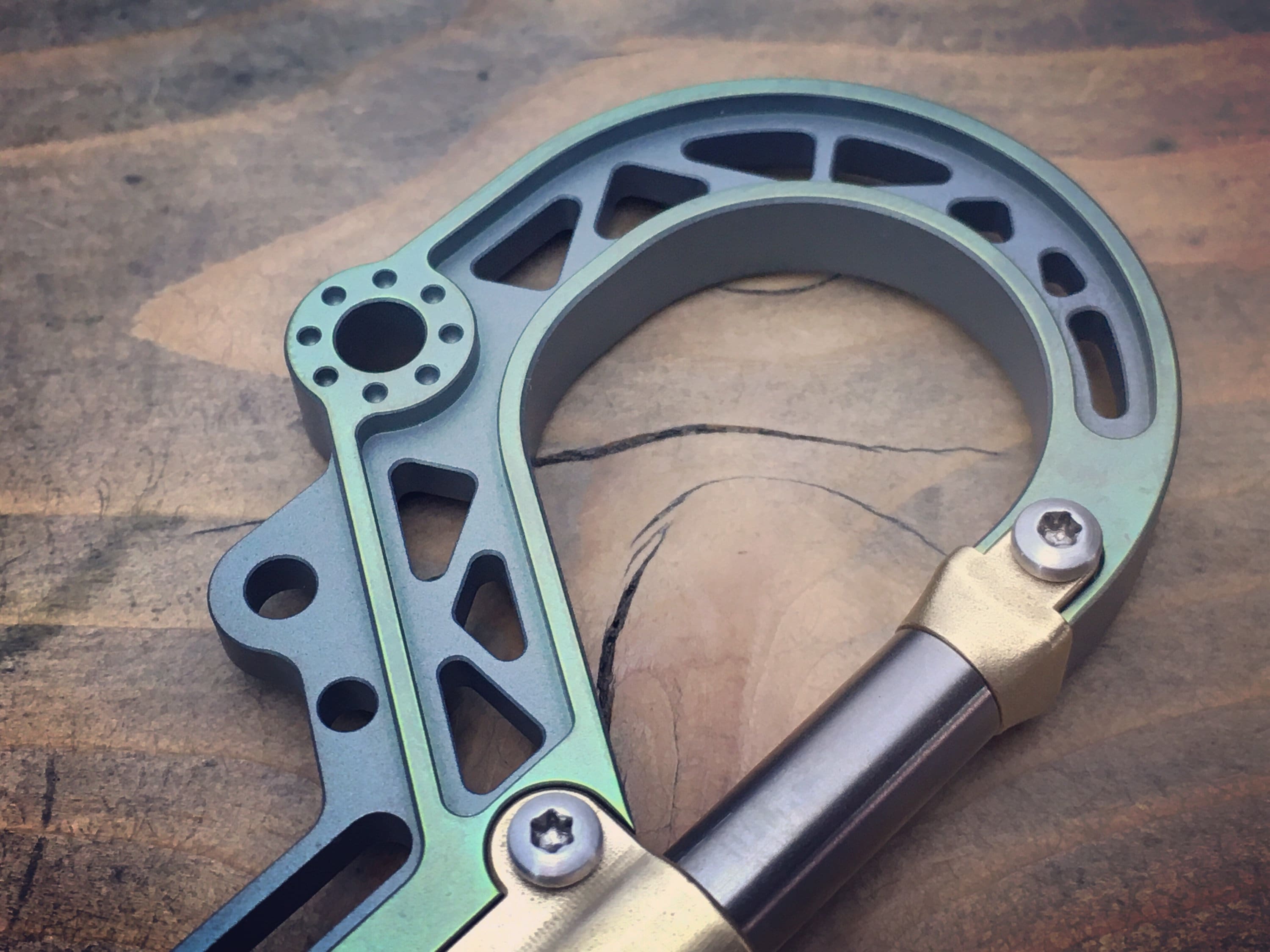 New Titanium Bolt Carabiner V-II / Green Series