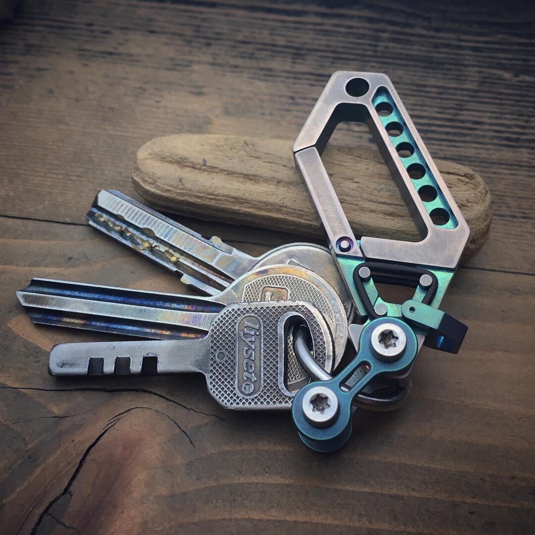 Titanium Drone Key Carabiner Keychain - Etsy