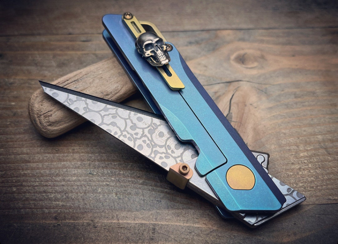 The Raven Green / Customized Knife Cutter / Titanium - Etsy