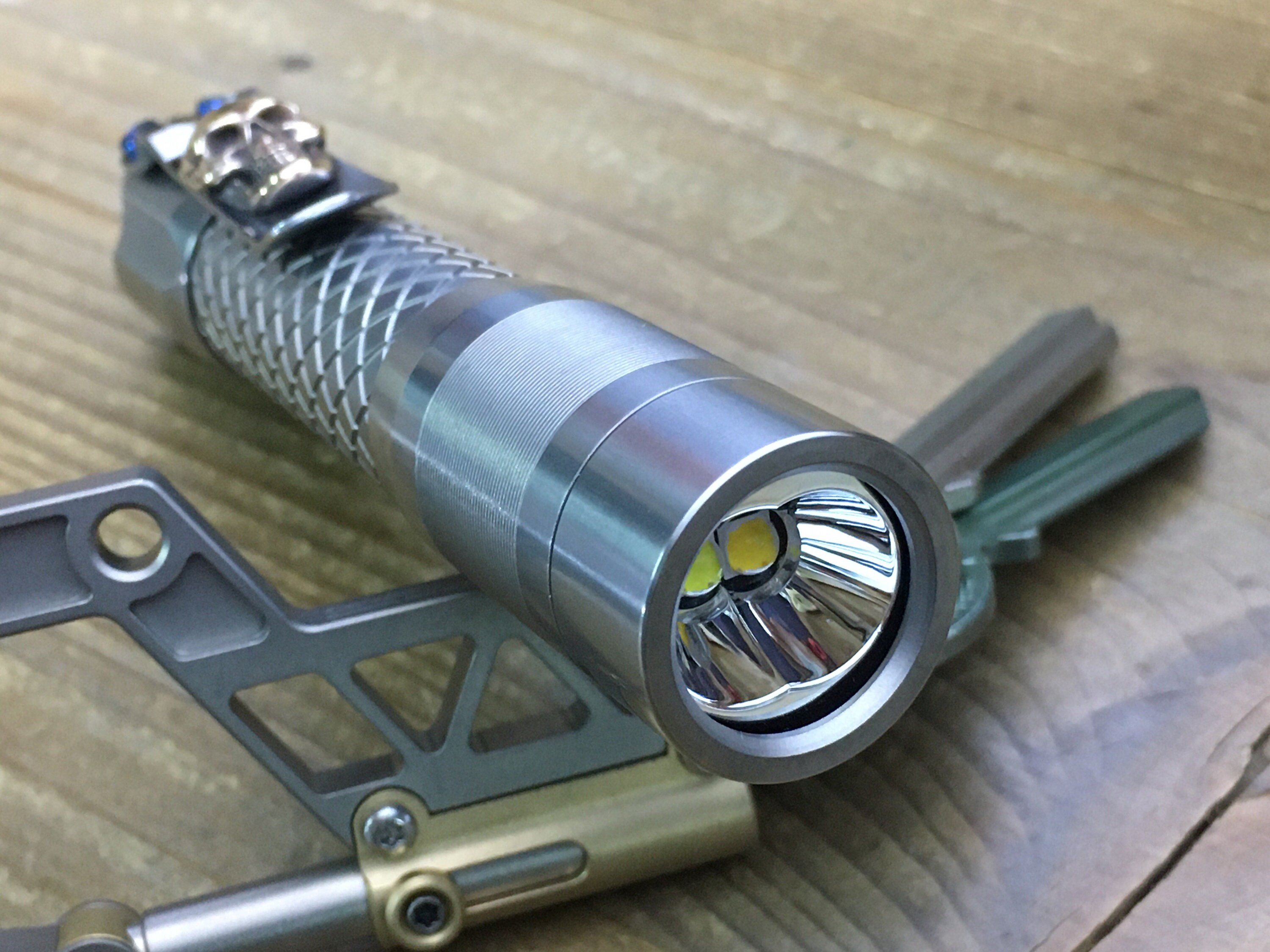 Titanium Flashlight / PS-14-Ti Rechargeable Micro USB 6500K by Mec-Army ...