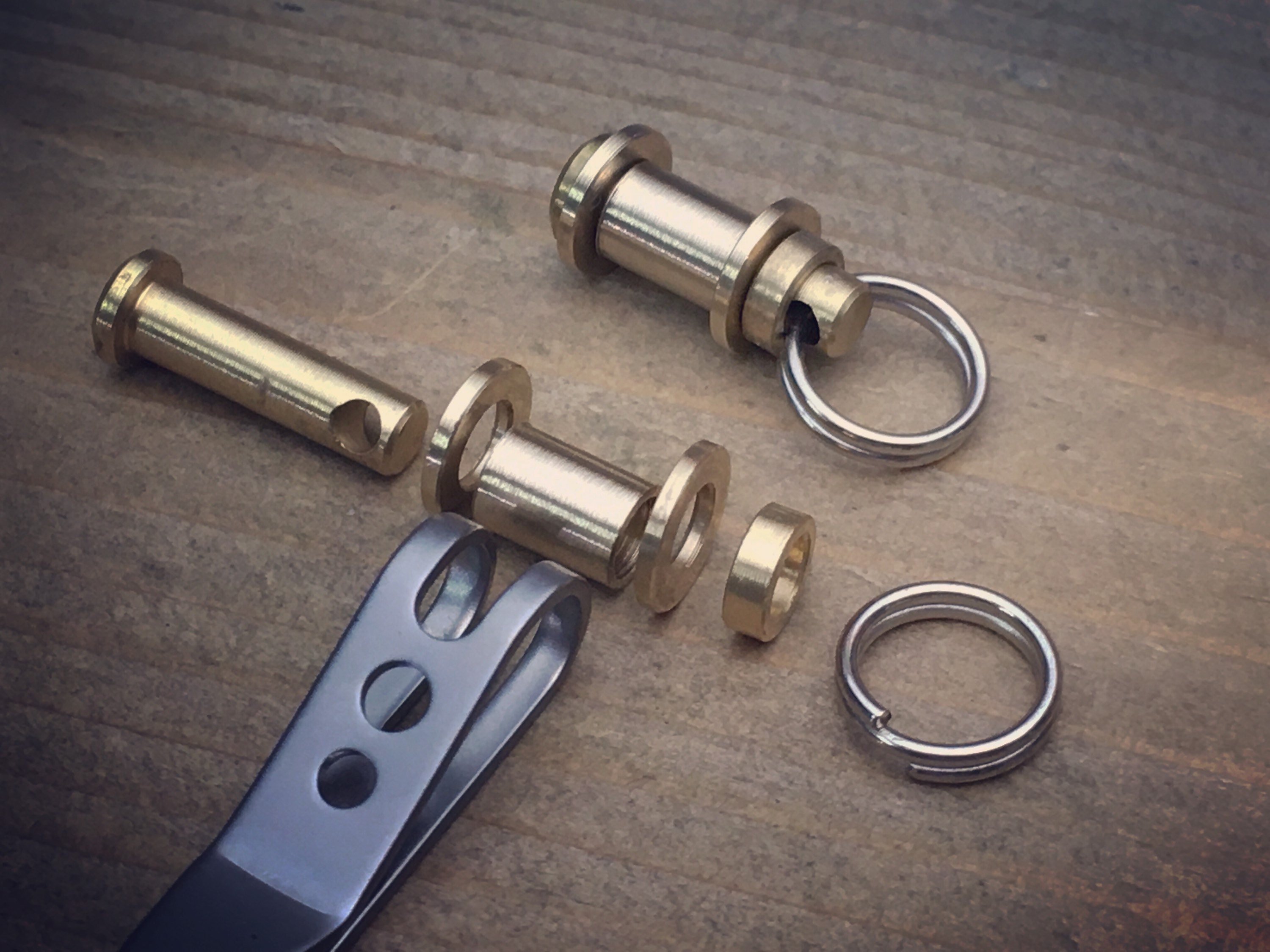 Rotating Pin Kit, for the P7 Suspension clip by Tec-USA