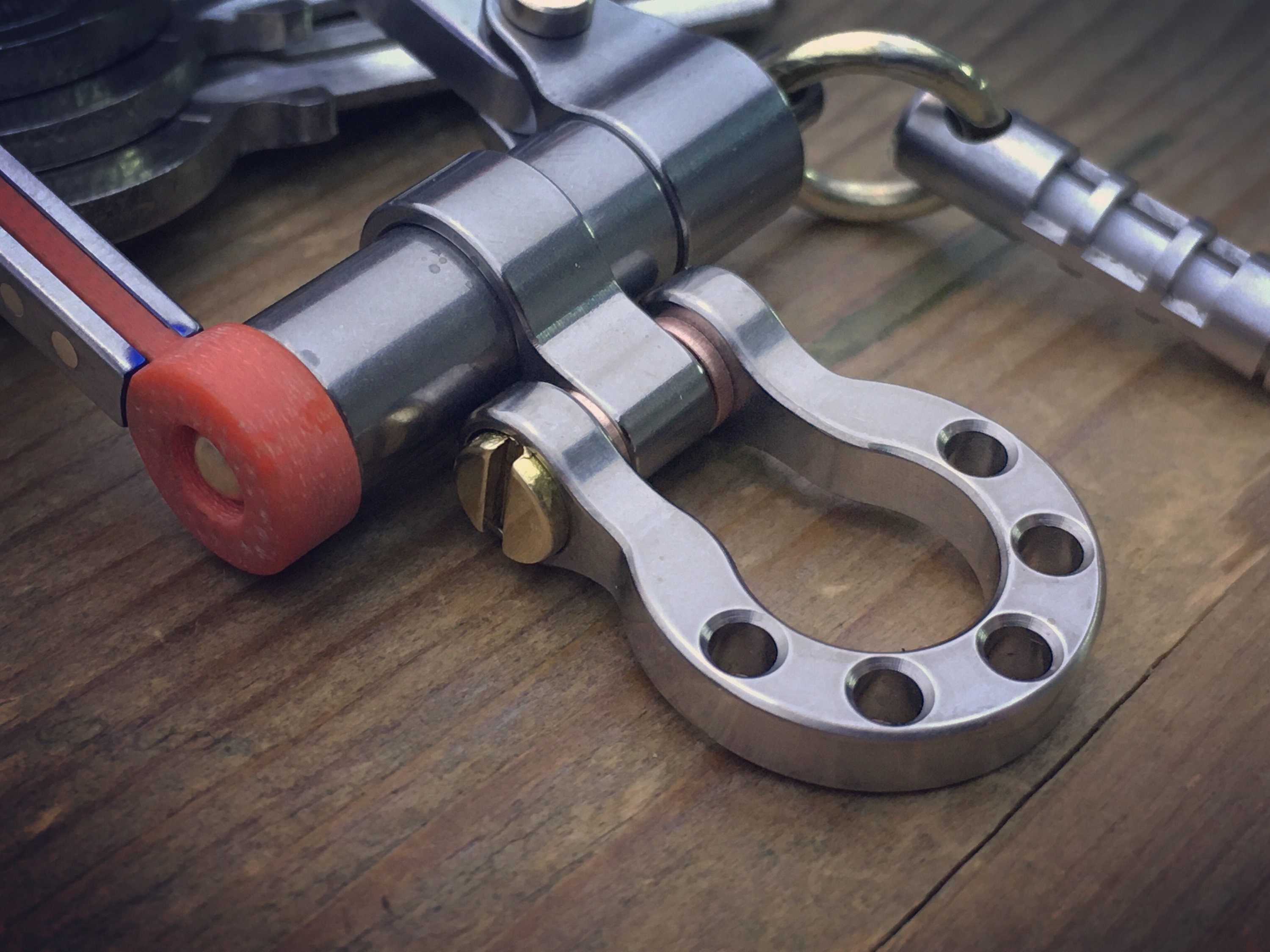 Custom EDC Titanium Shackle Carabiner Keychain with lamp locator / THE ...