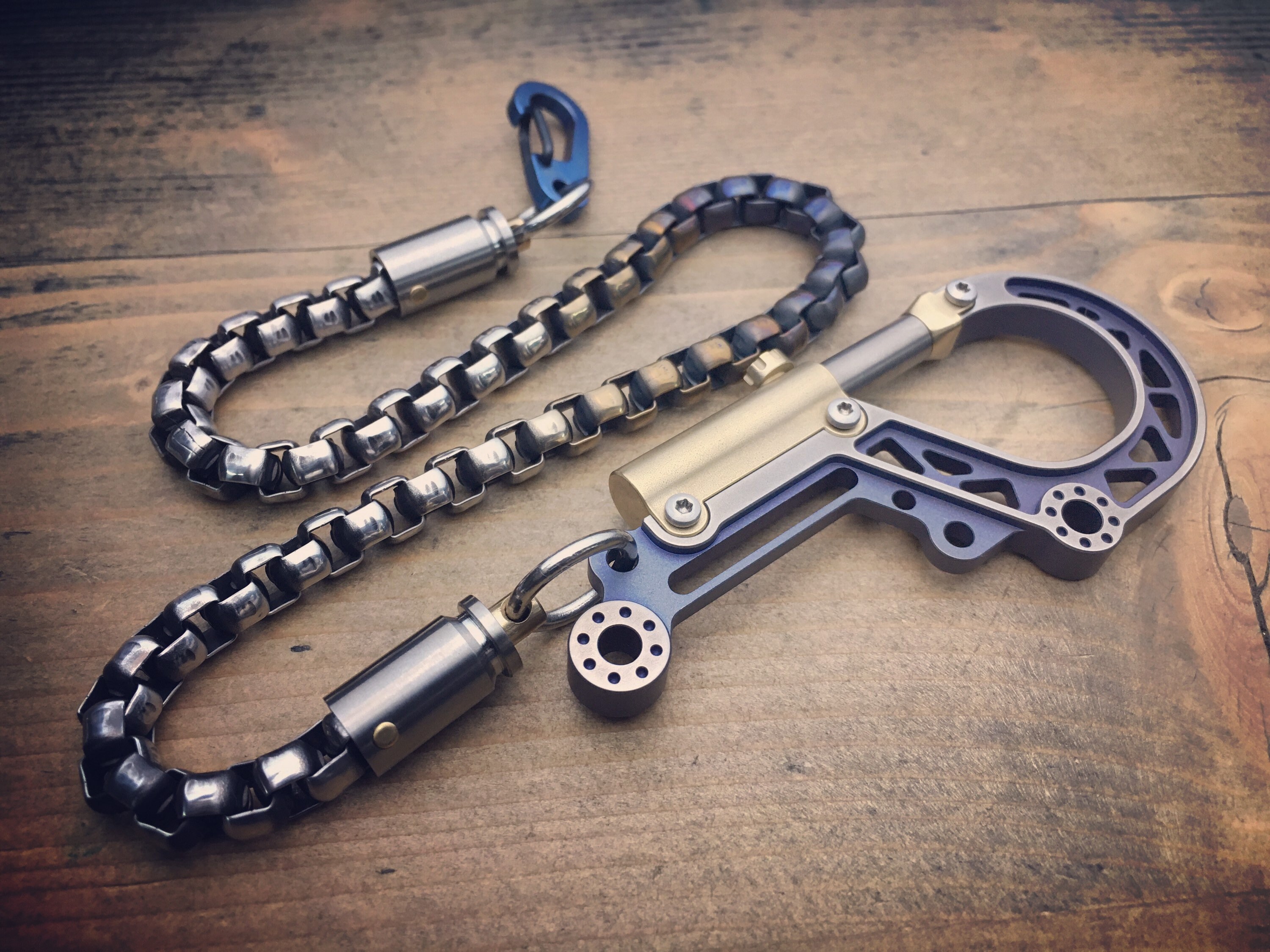 Custom Wallet/Key Chain with the Ti- Bolt Carabiner V-II / Blue
