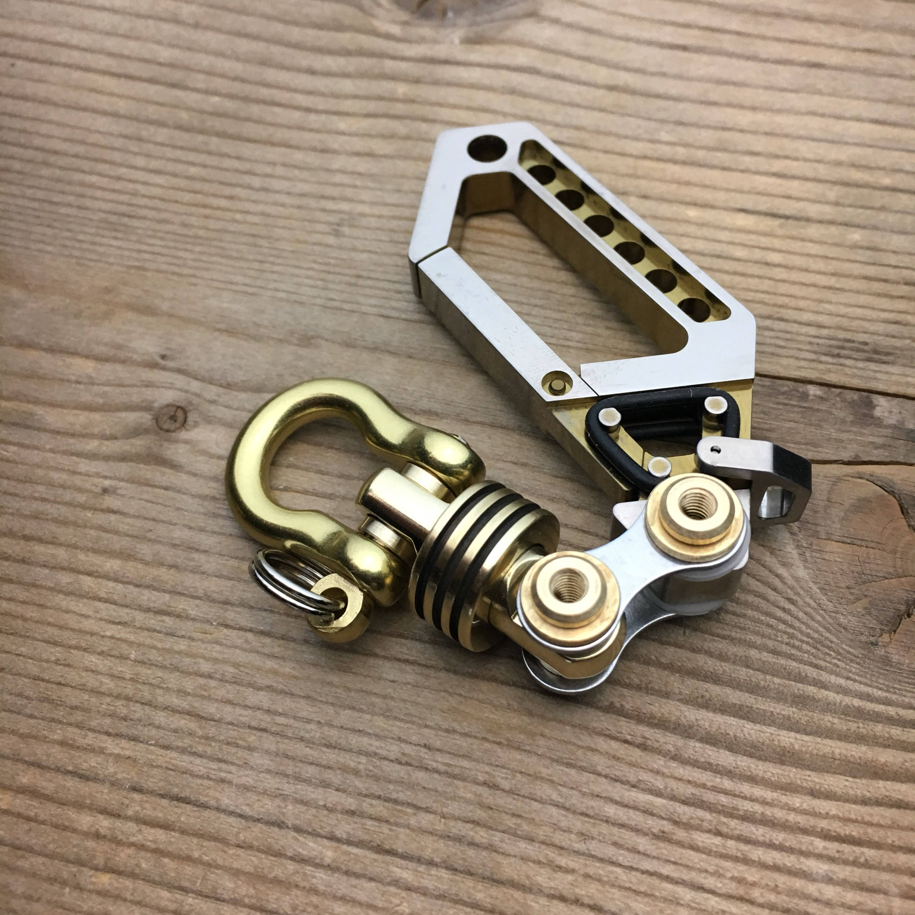 Ti-Drone Carabiner, Shackle Key Chain / with swivel.