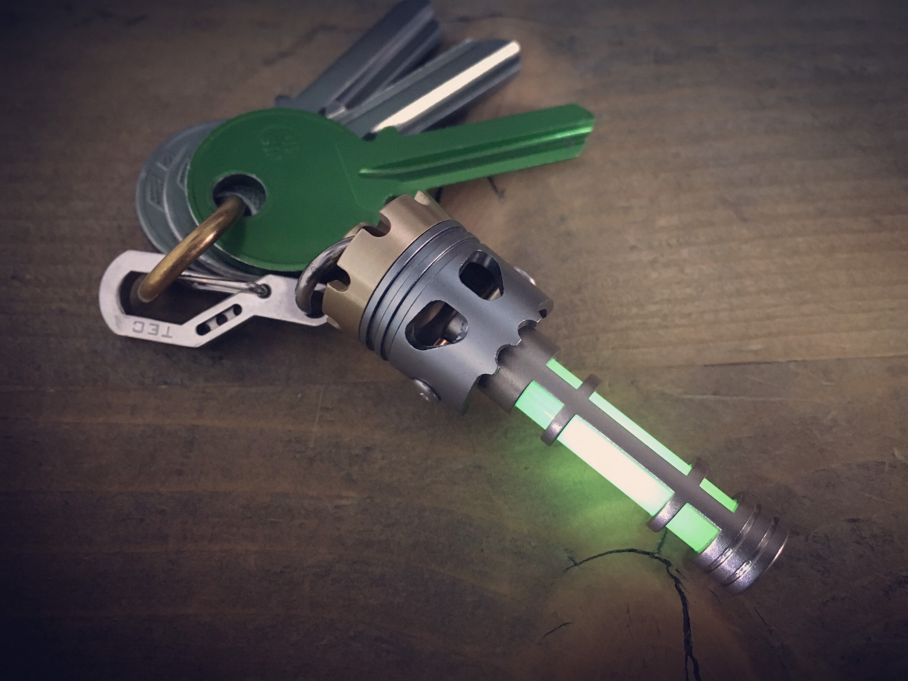 The Puto Rey Skull Piston Glow-fob Locator Swivel Keychain - Etsy