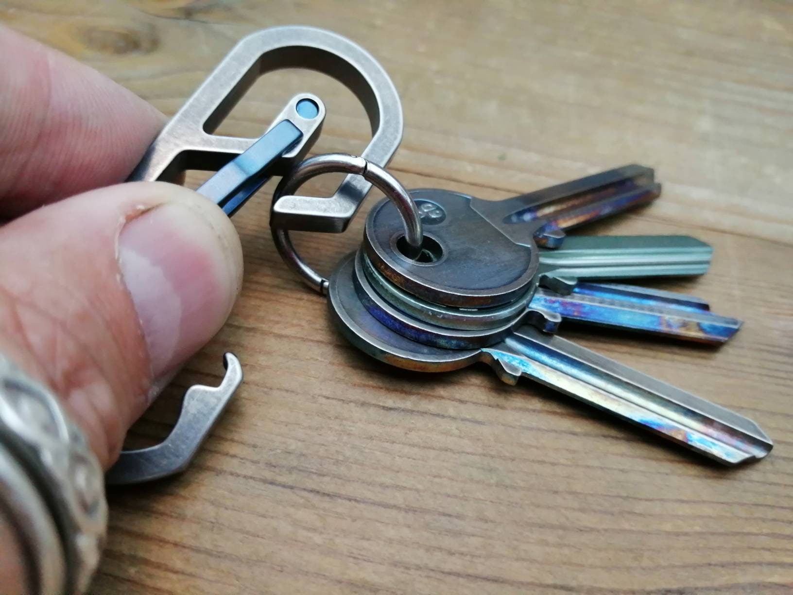 Titanium Edc Carabiner Keychain Type-II / Round Base