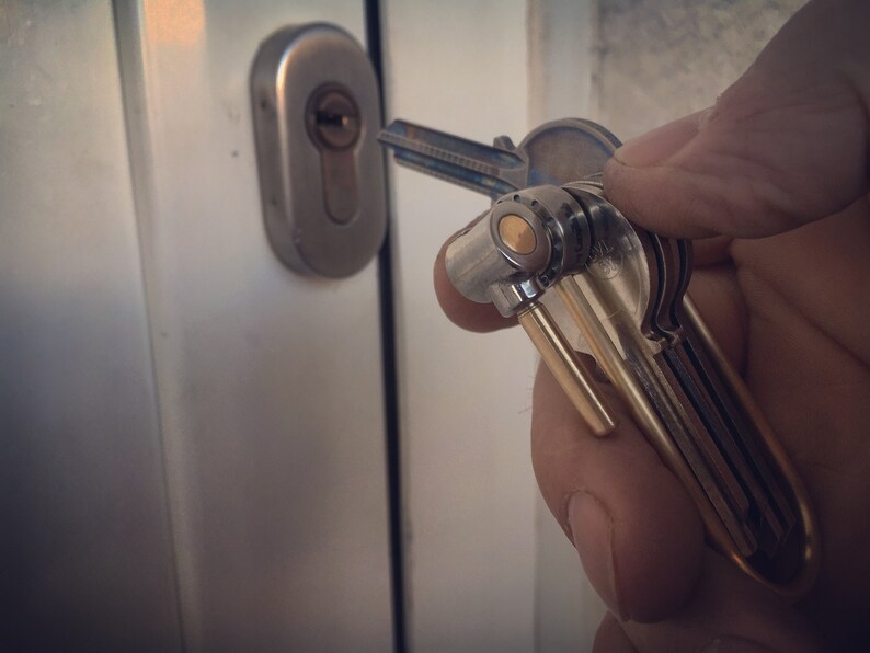 U-bike / Quick Bike Lock / Titanium Keychain for Cyclist - Etsy