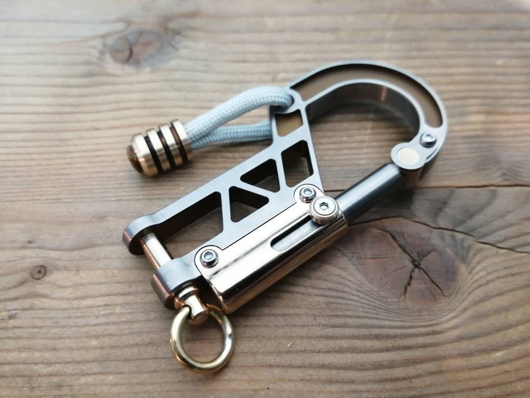 Edc Ti-Carabiner Keychain / The Bolt Carabiner / MOD