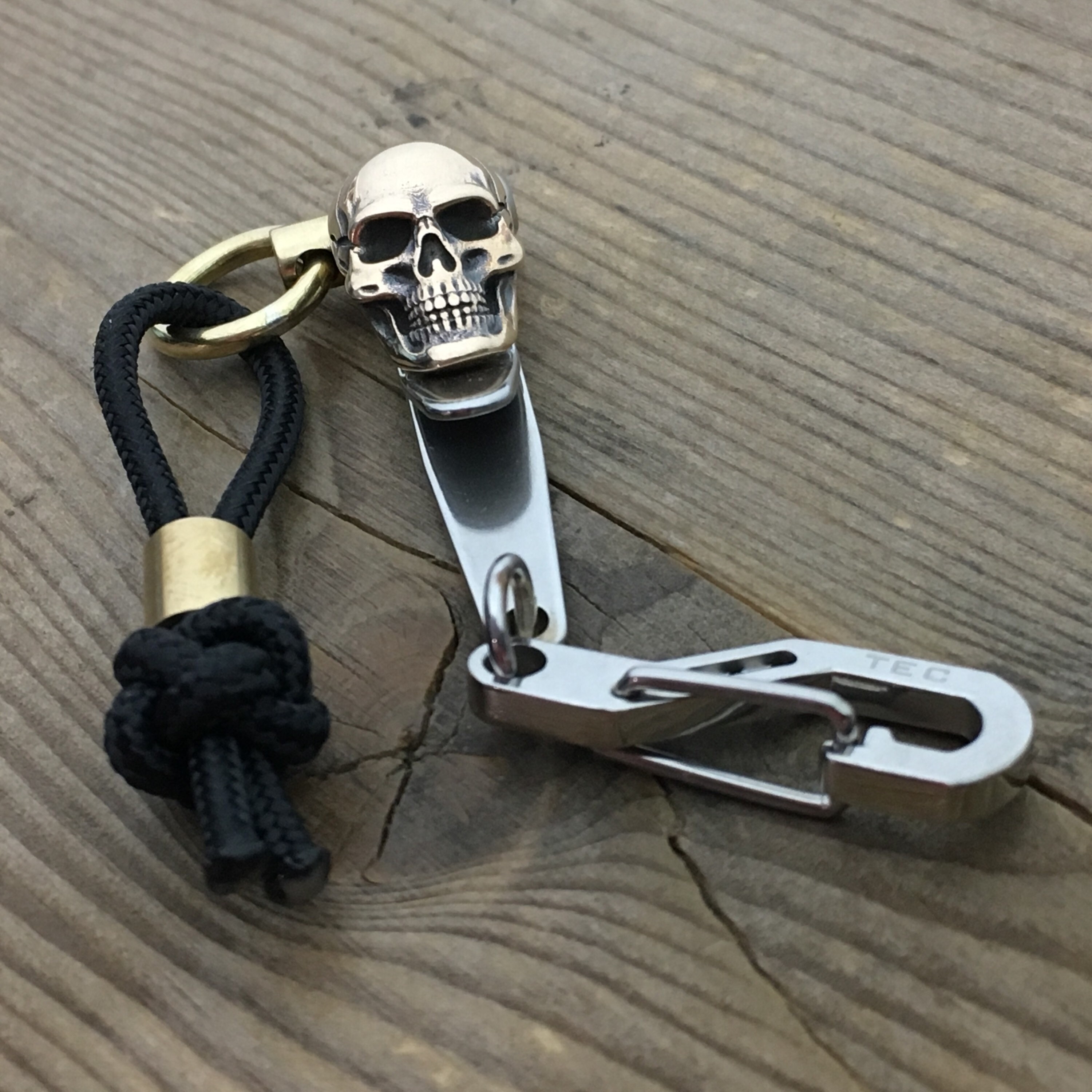 Skull Suspension Clip / Keychain