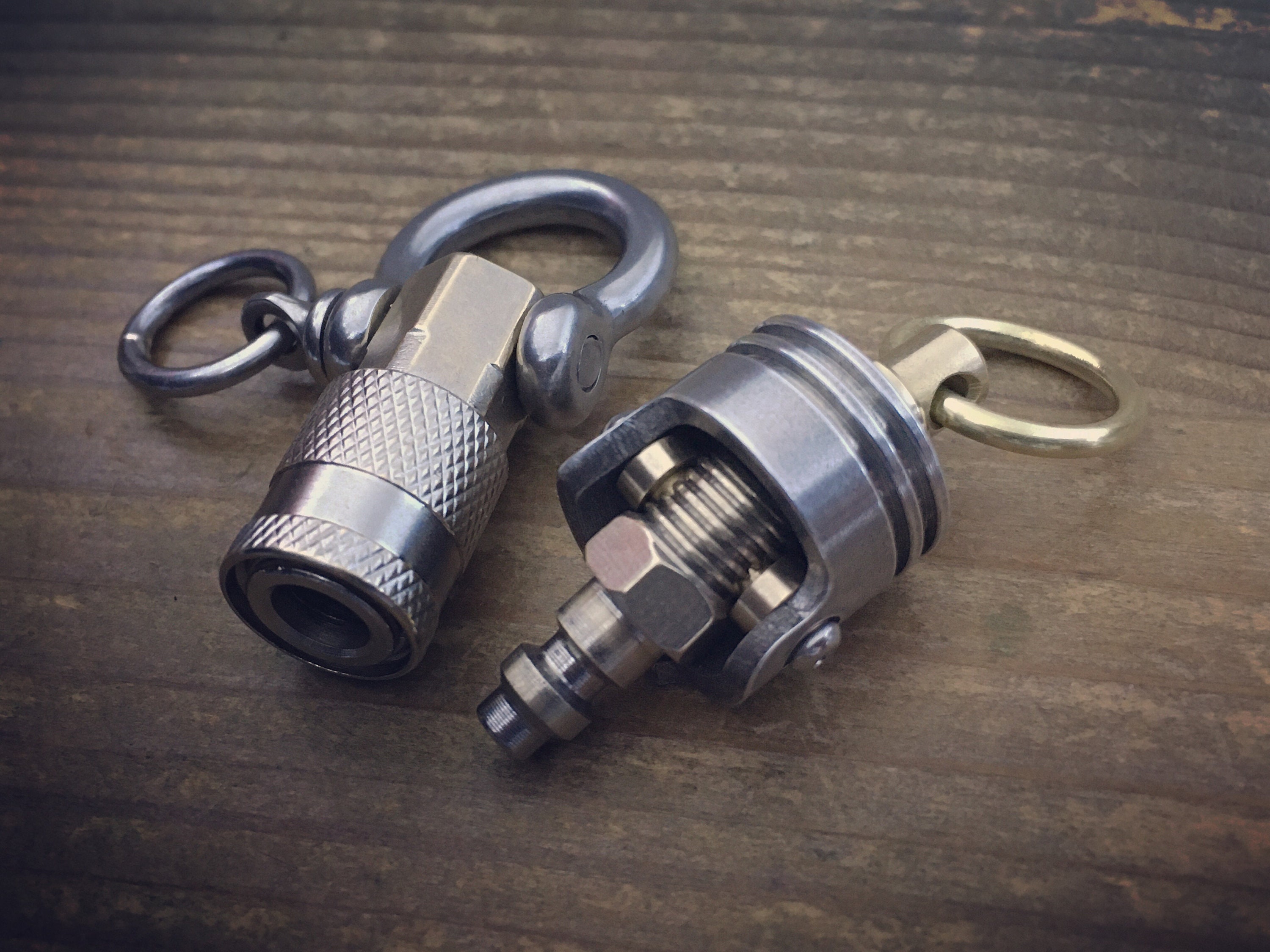 Quick release connector Key chain with Skull Piston Bob / Mod-A