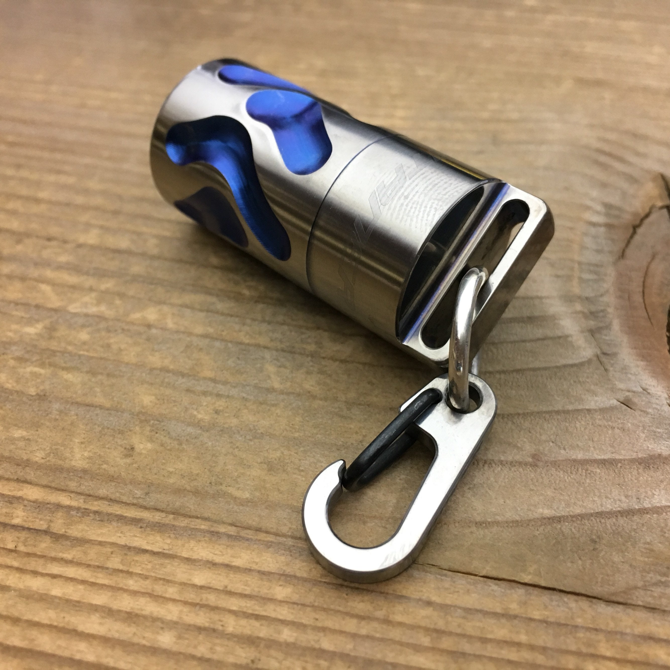 Titanium Store Pills / Bottle-2 / Anodized 25V