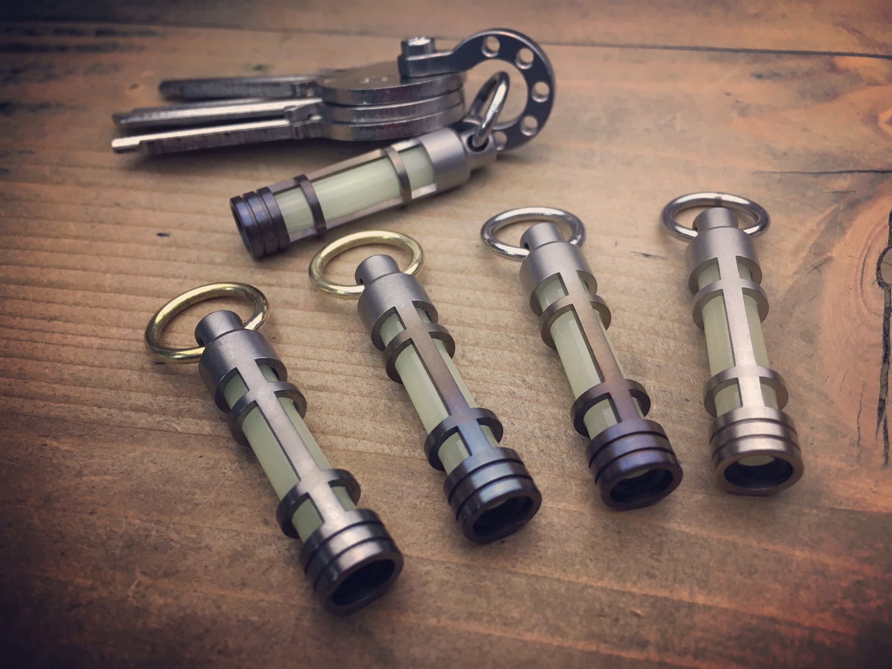 Glow-Fob Pendant Lamp Locator Keychain - MOD 1