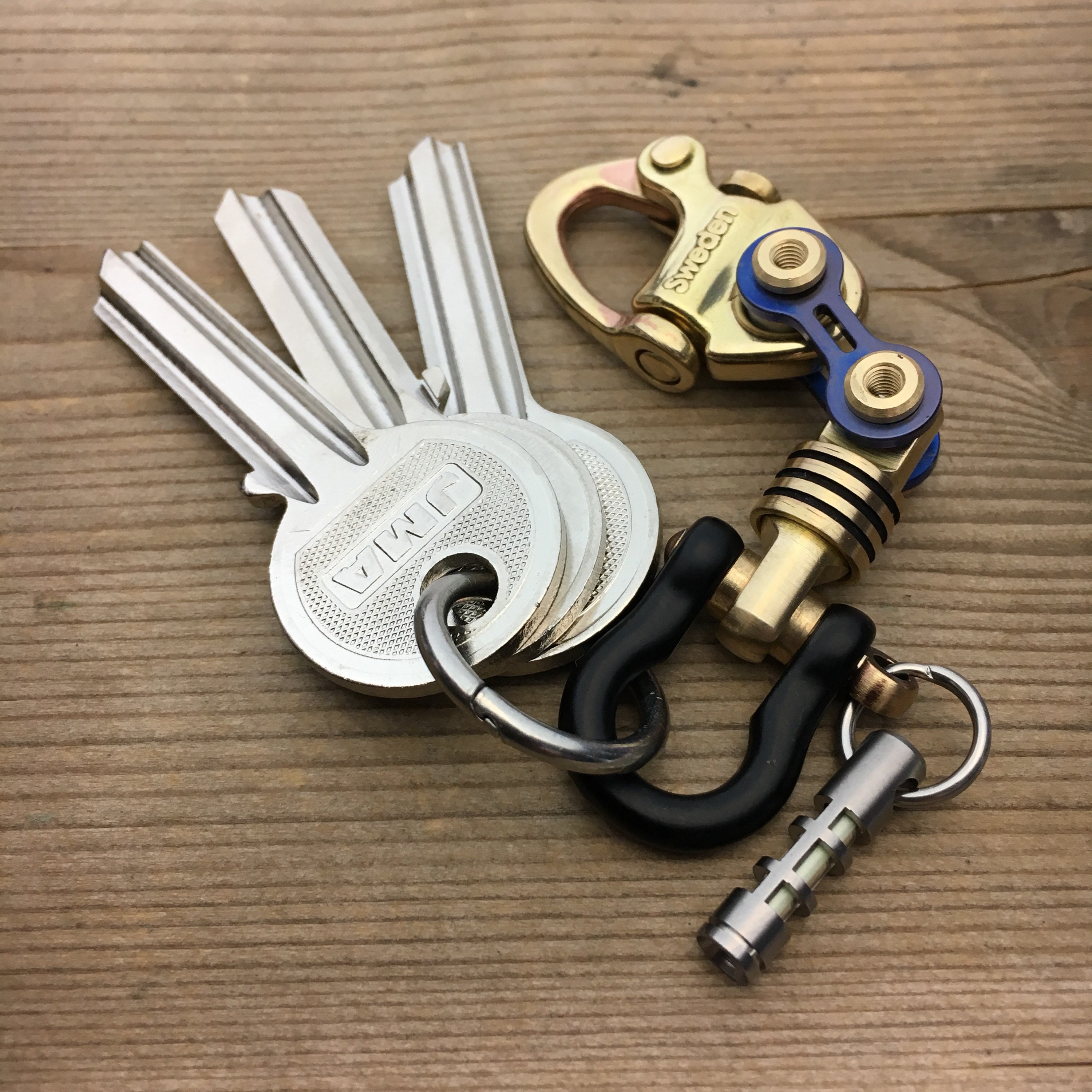 Sweden Brass Sailor Key Chain Bike-Link Swivel Omega Shackle