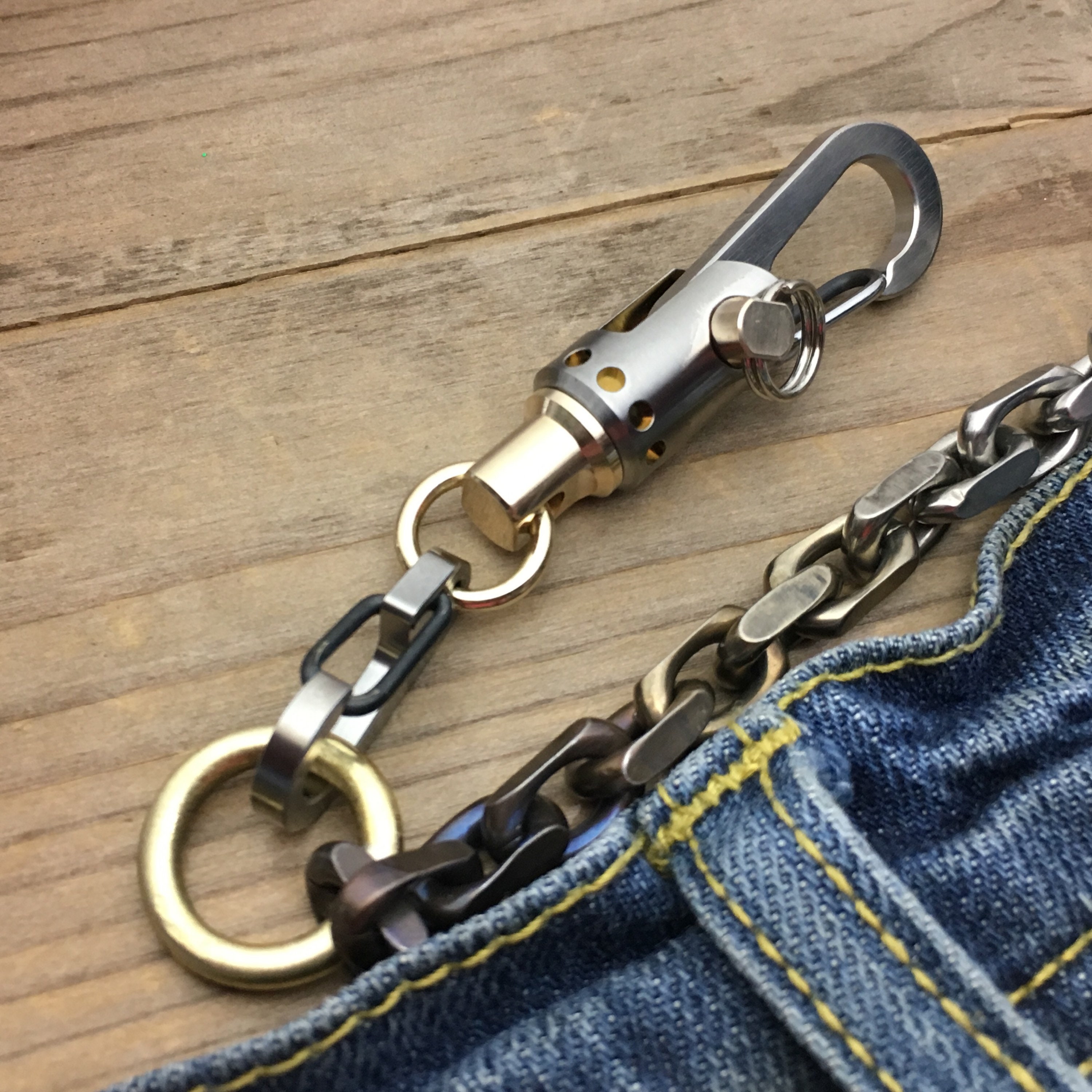 Swivel-II Connector Keychain with two carabiners
