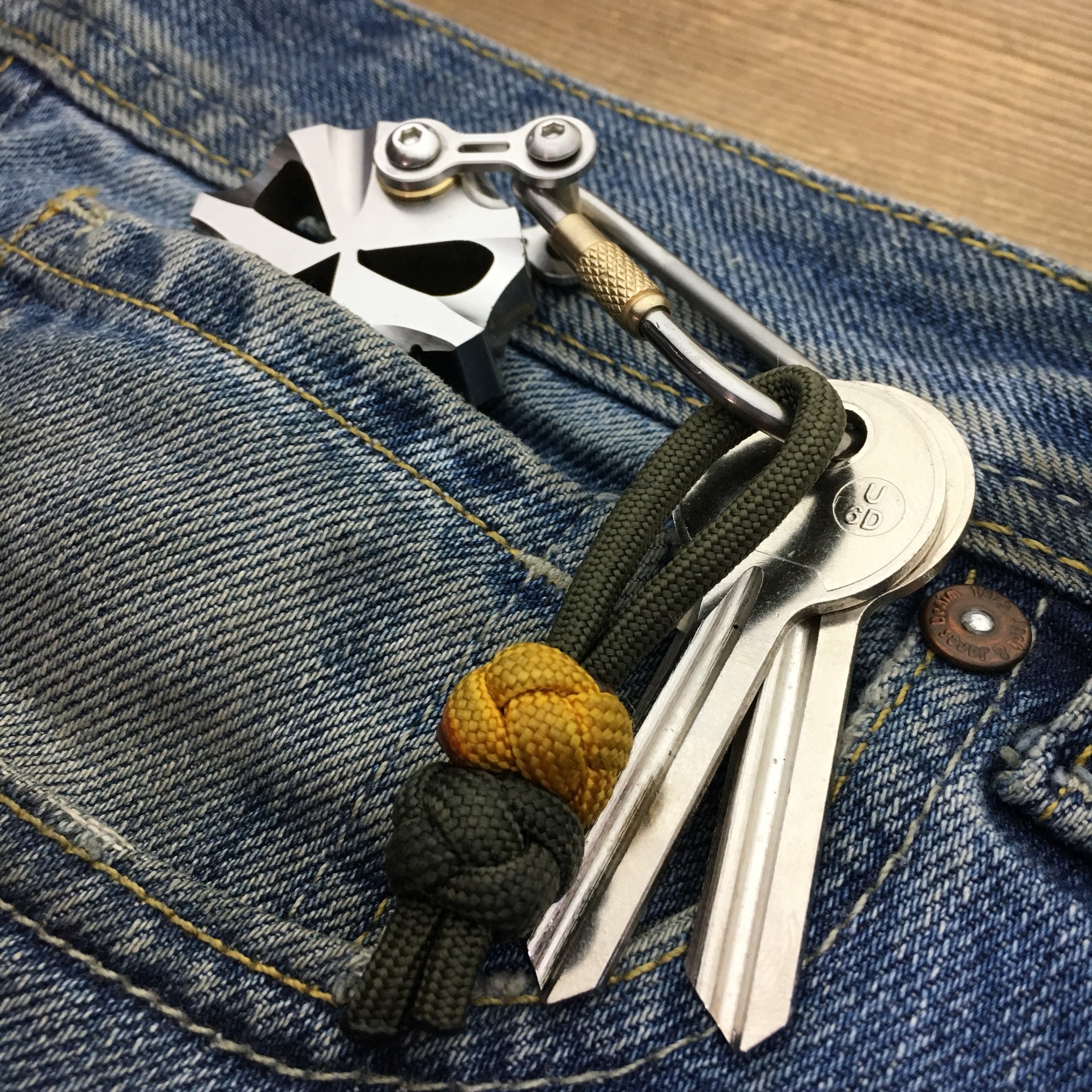 Skeleton Titanium Keychain, with Ti-Bike-Link