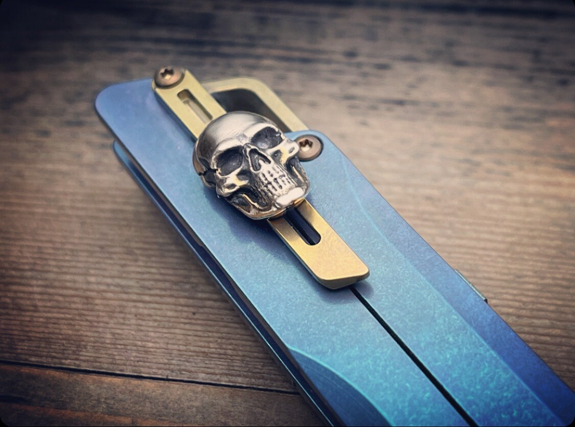 The Raven Green / Customized Knife Cutter / Titanium