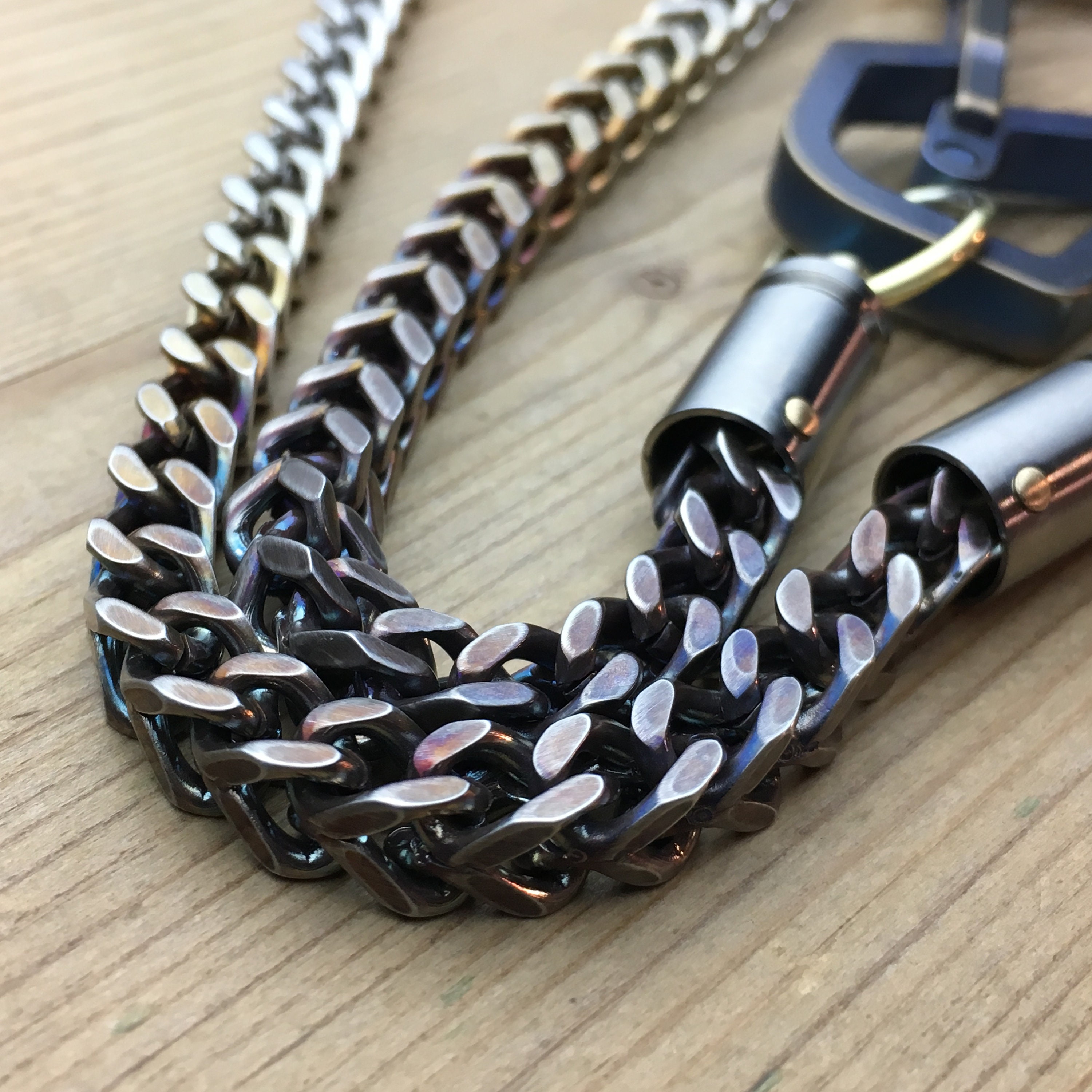 Small Wallet Chain / Bi-Swivel Bullet casings 9mm in titanium