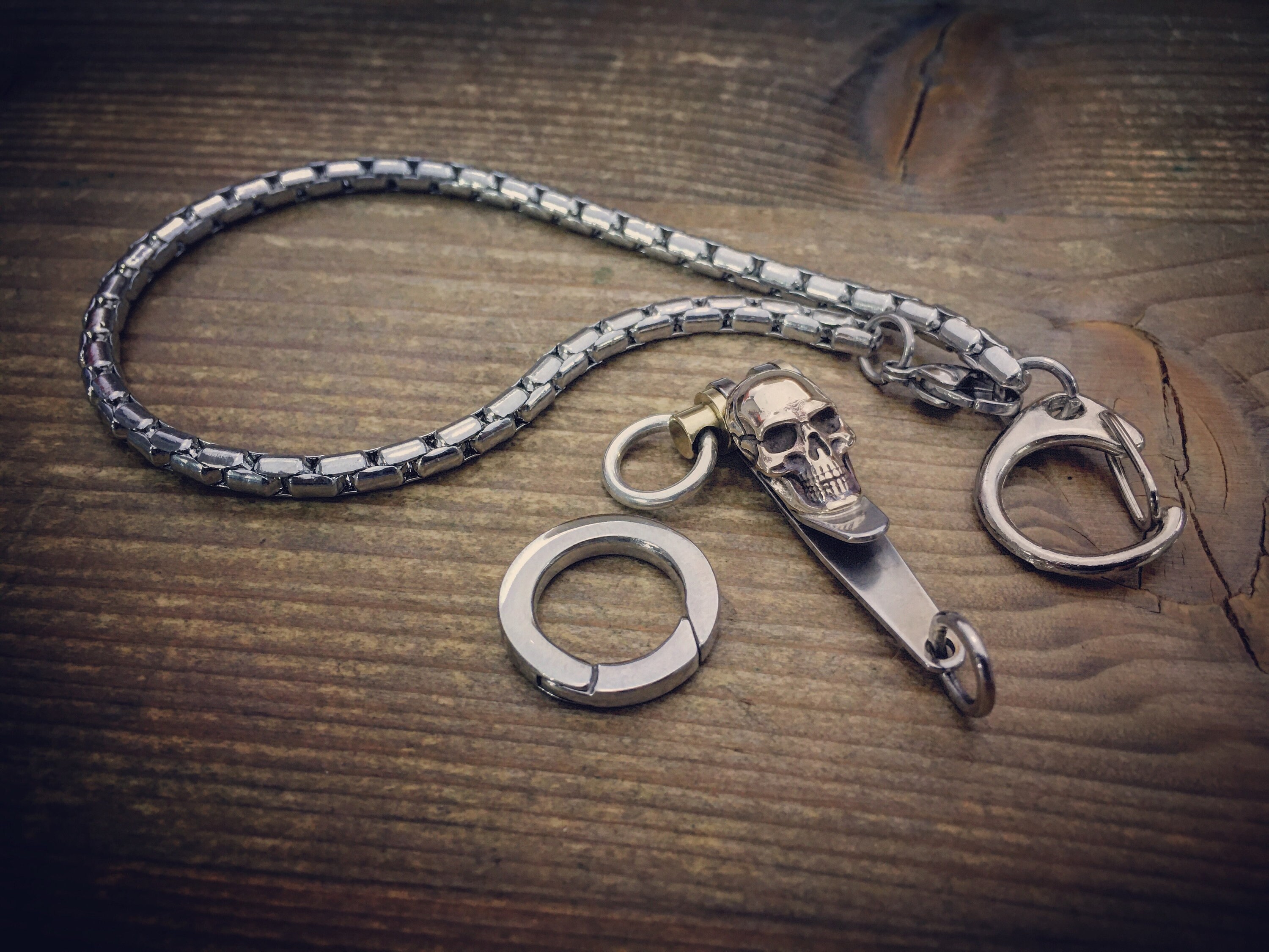 Skull Suspension Clip / One-Off