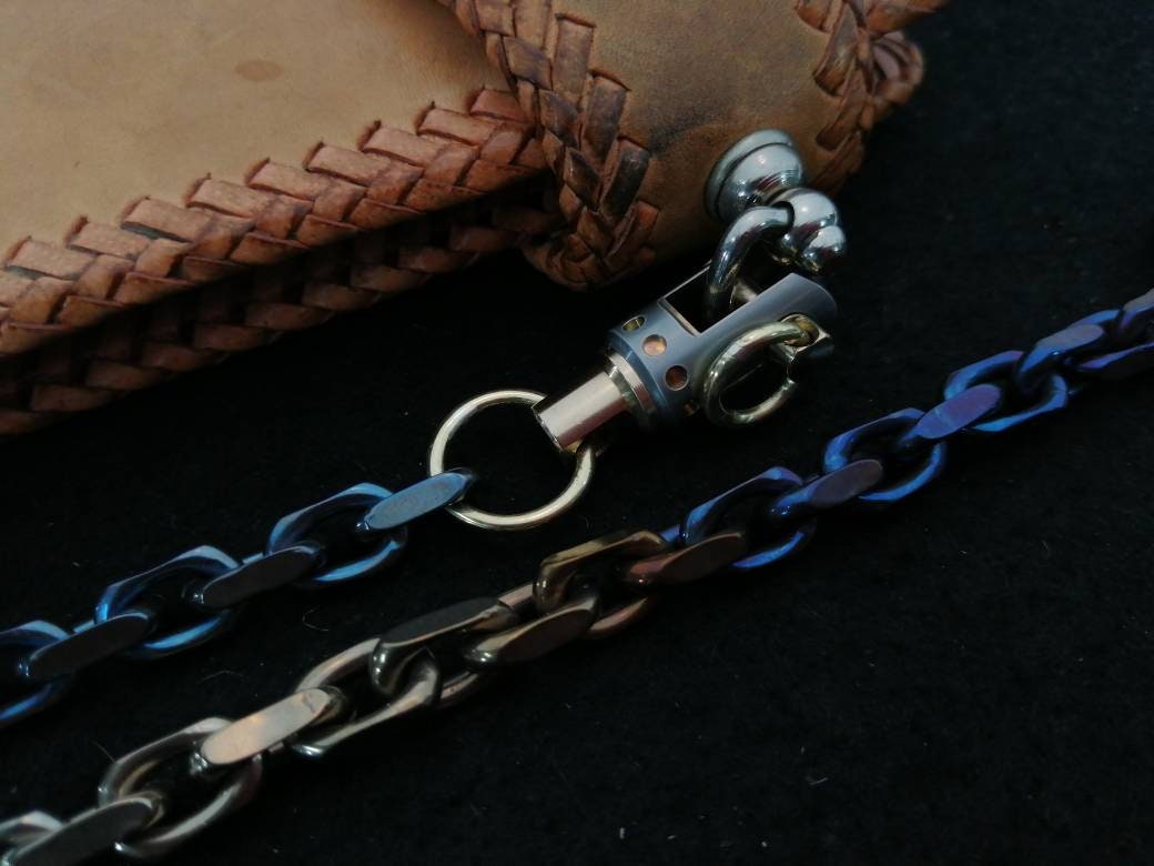 Ti- Swivel, wallet chain and stainless steel boat chain / Rainbow Texture