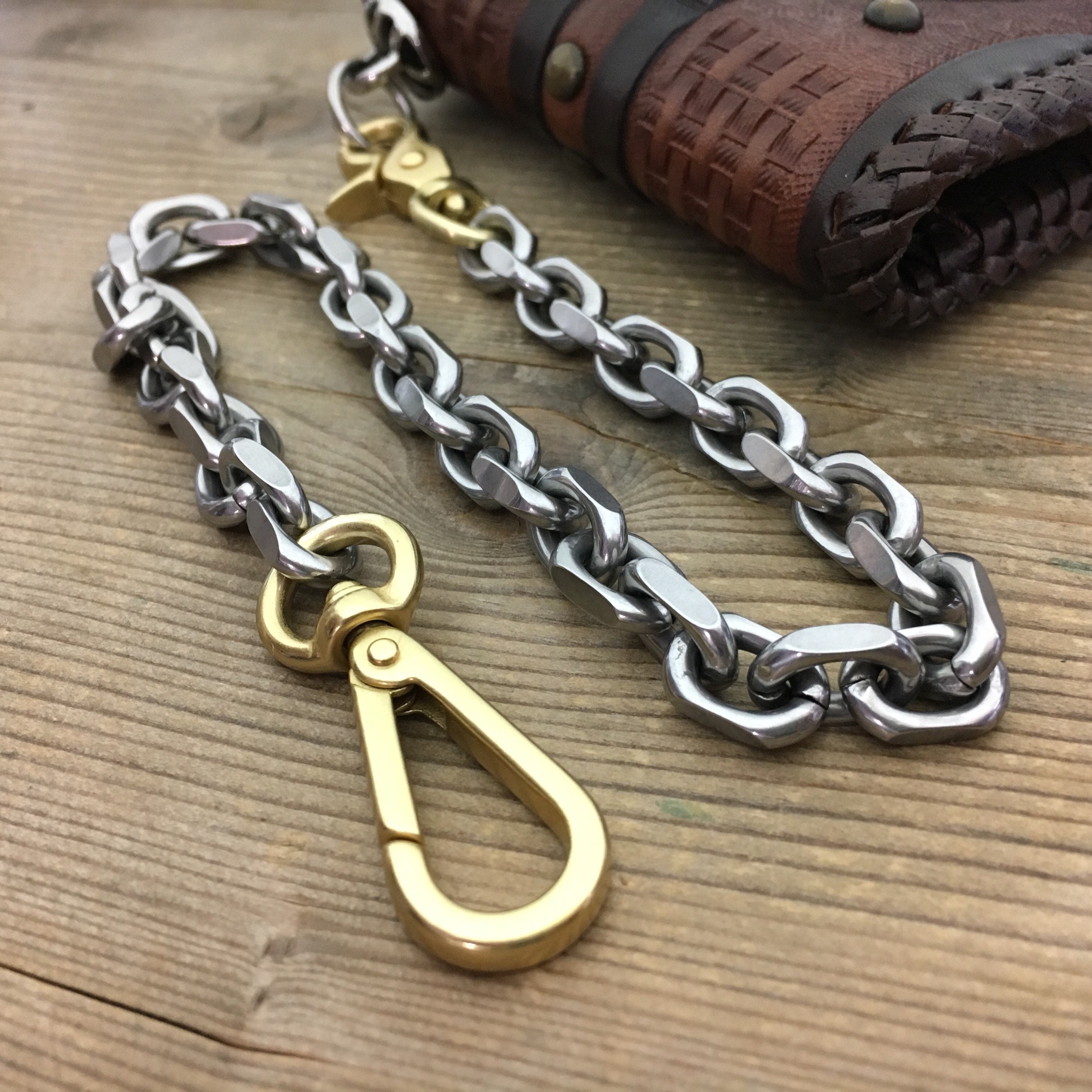 Small Wallet Chain SWC-00 / Base