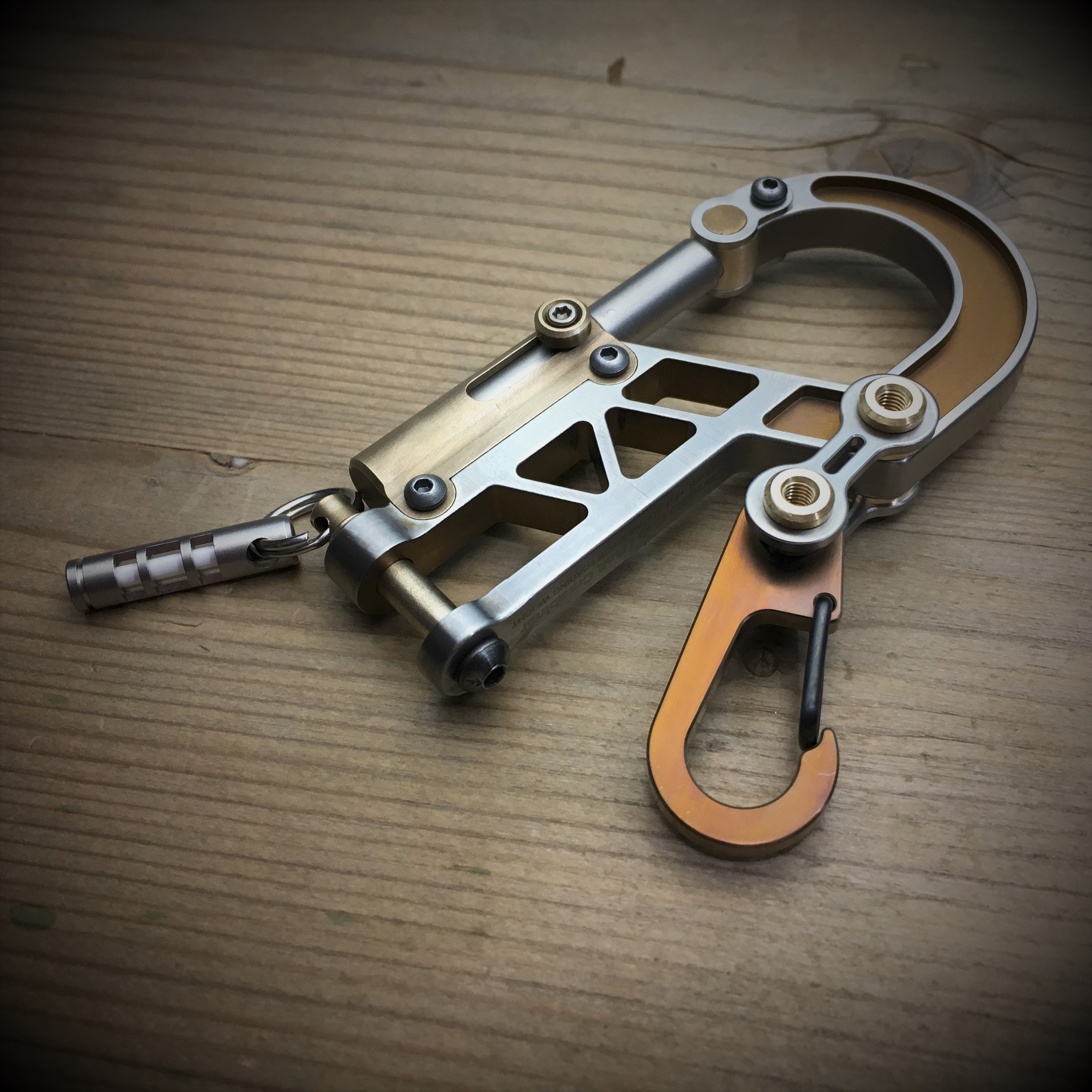 Edc Titanium Key Carabiner, The Bolt Carabiner / MOD