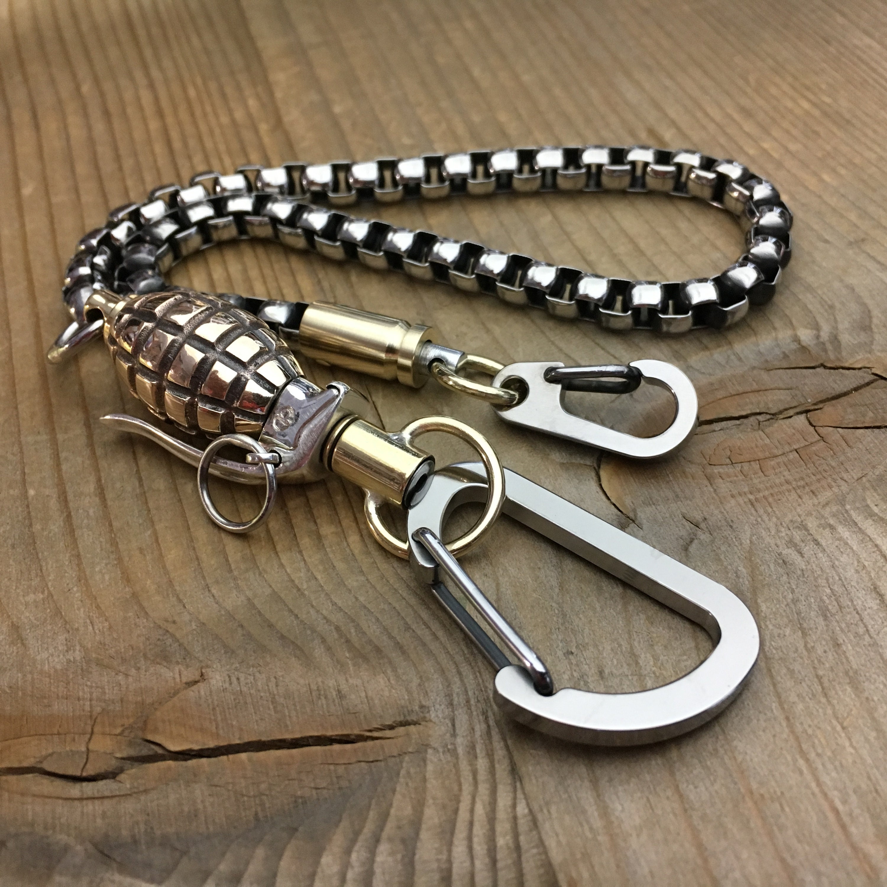Wallet chain SWC-08 / Bi-Swivel... Grenade and Bullet