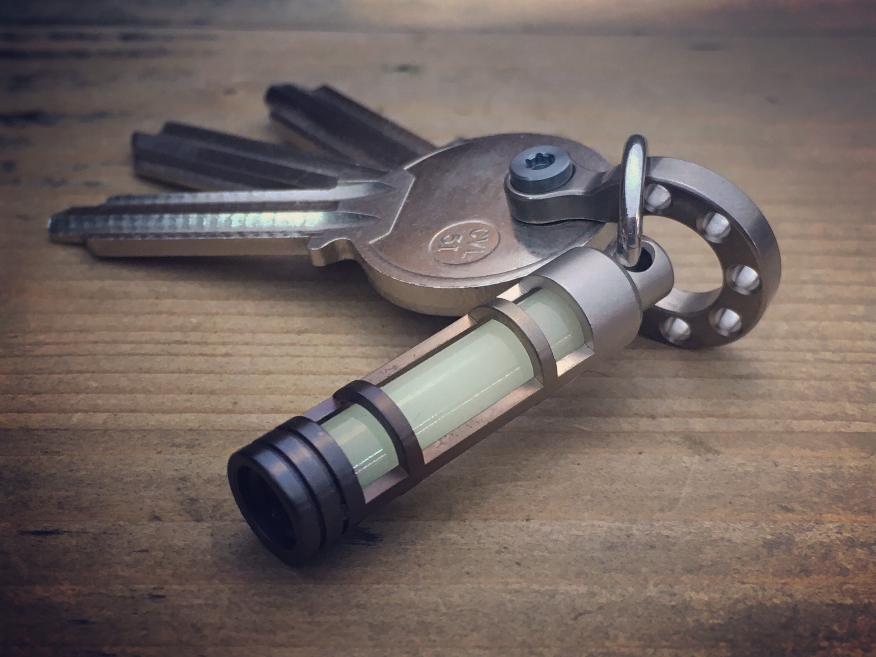 Glow-Fob Pendant Lamp Locator Keychain - MOD 1