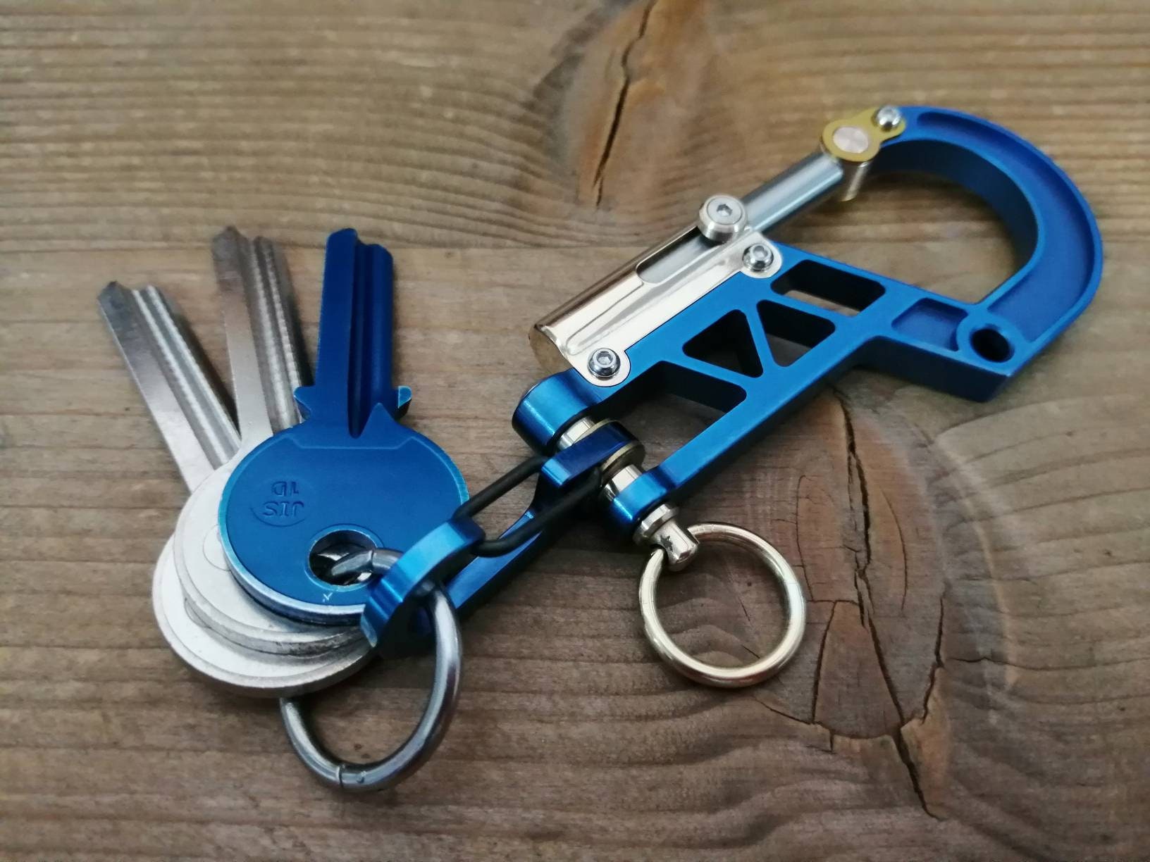 Ti-Bolt Carabiner / Titanium Edc Key Carabiner