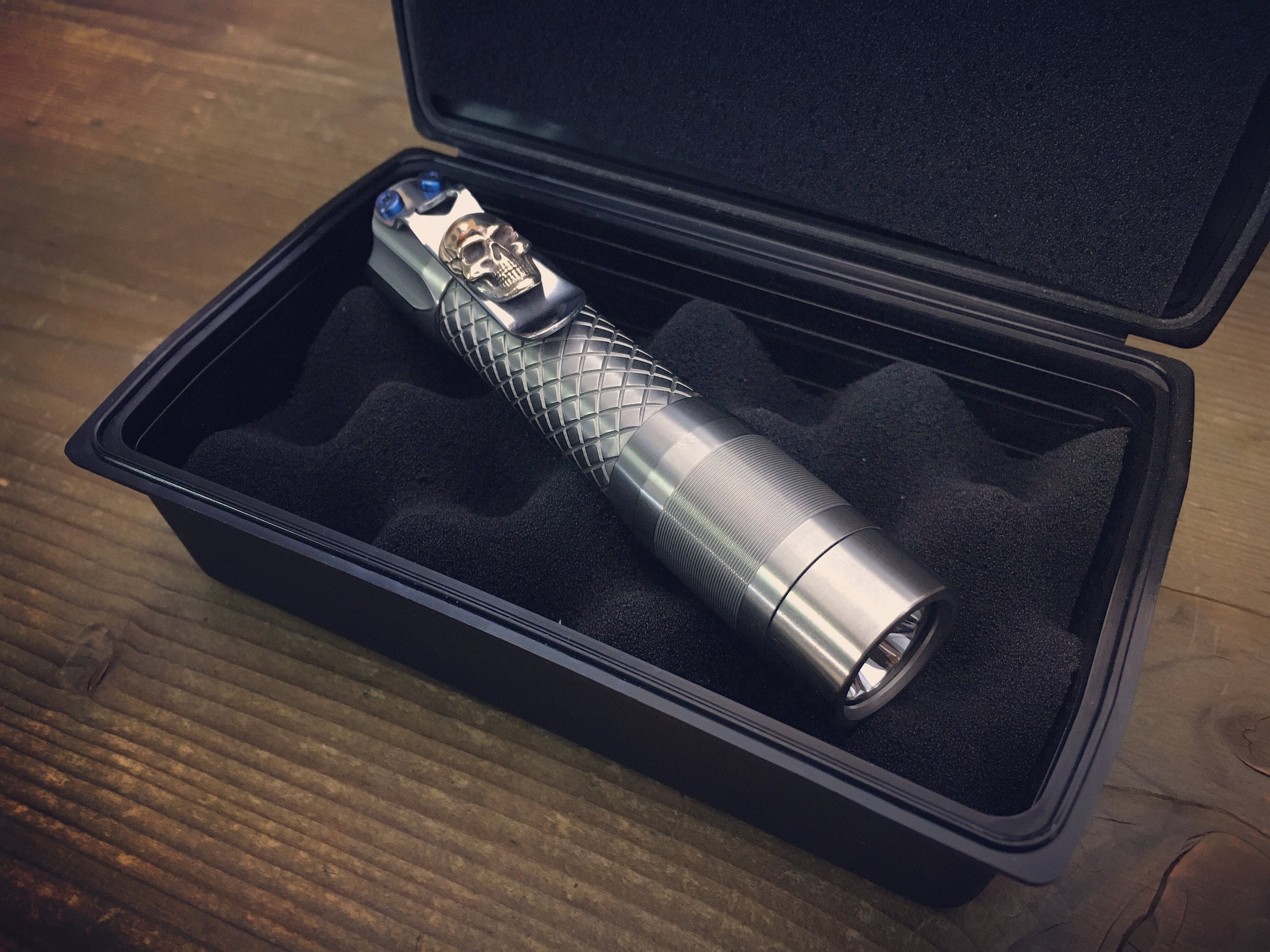 Titanium Flashlight / PS-14-Ti Rechargeable Micro USB 6500K by Mec-Army ...