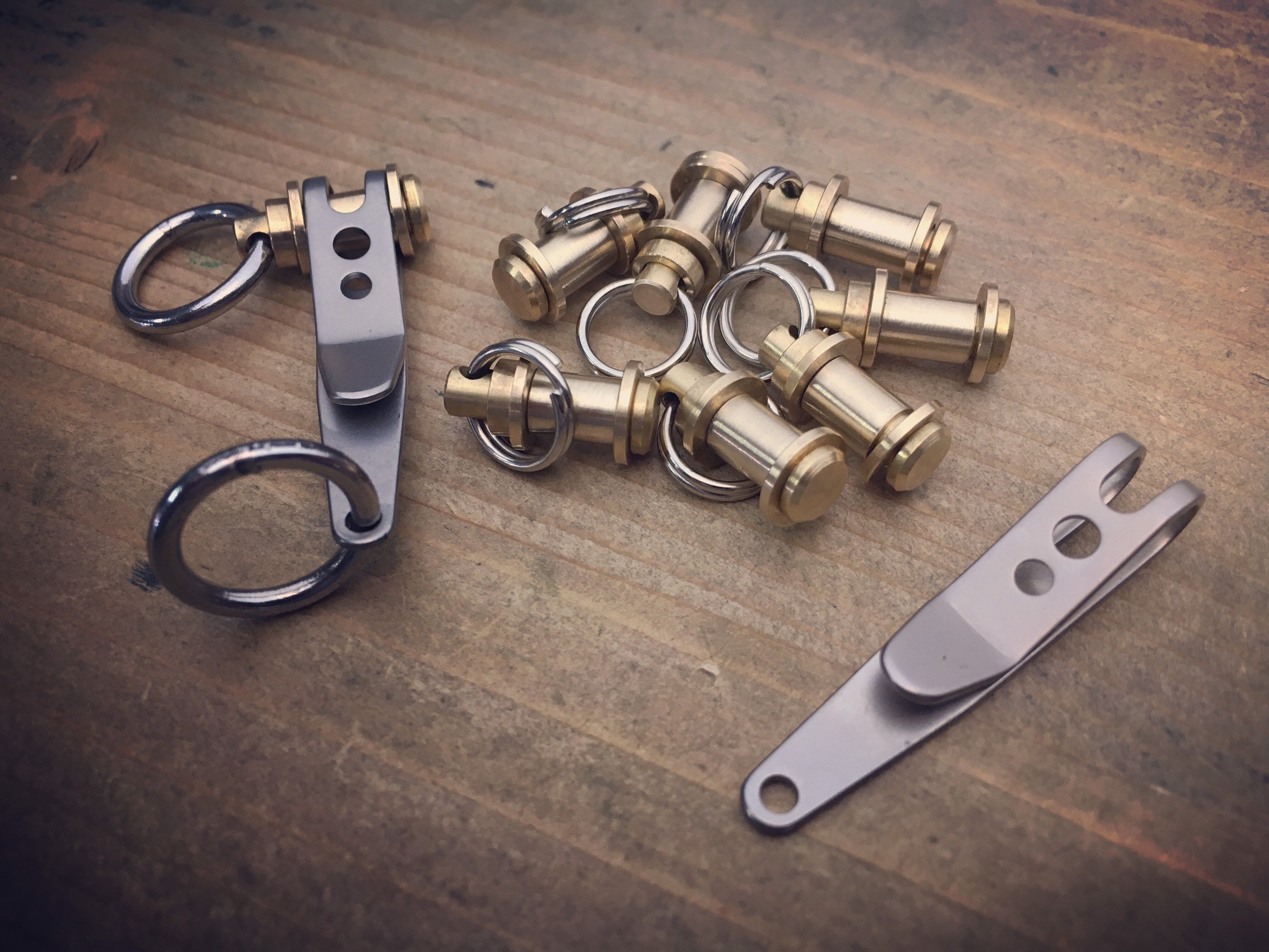 Rotating Pin Kit, for the P7 Suspension clip by Tec-USA
