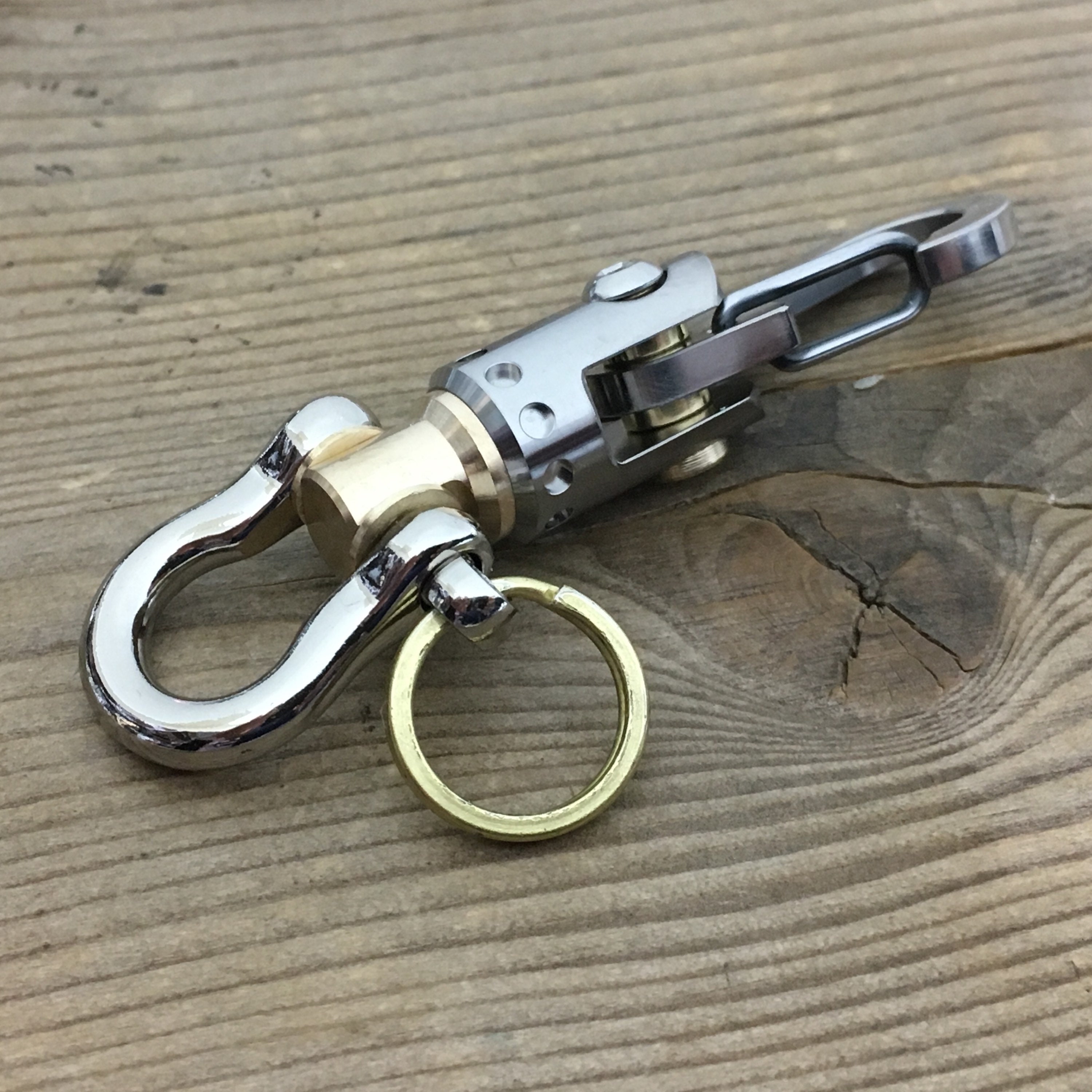 Swivel-II Connector Keychain with Shackle and Carabiner