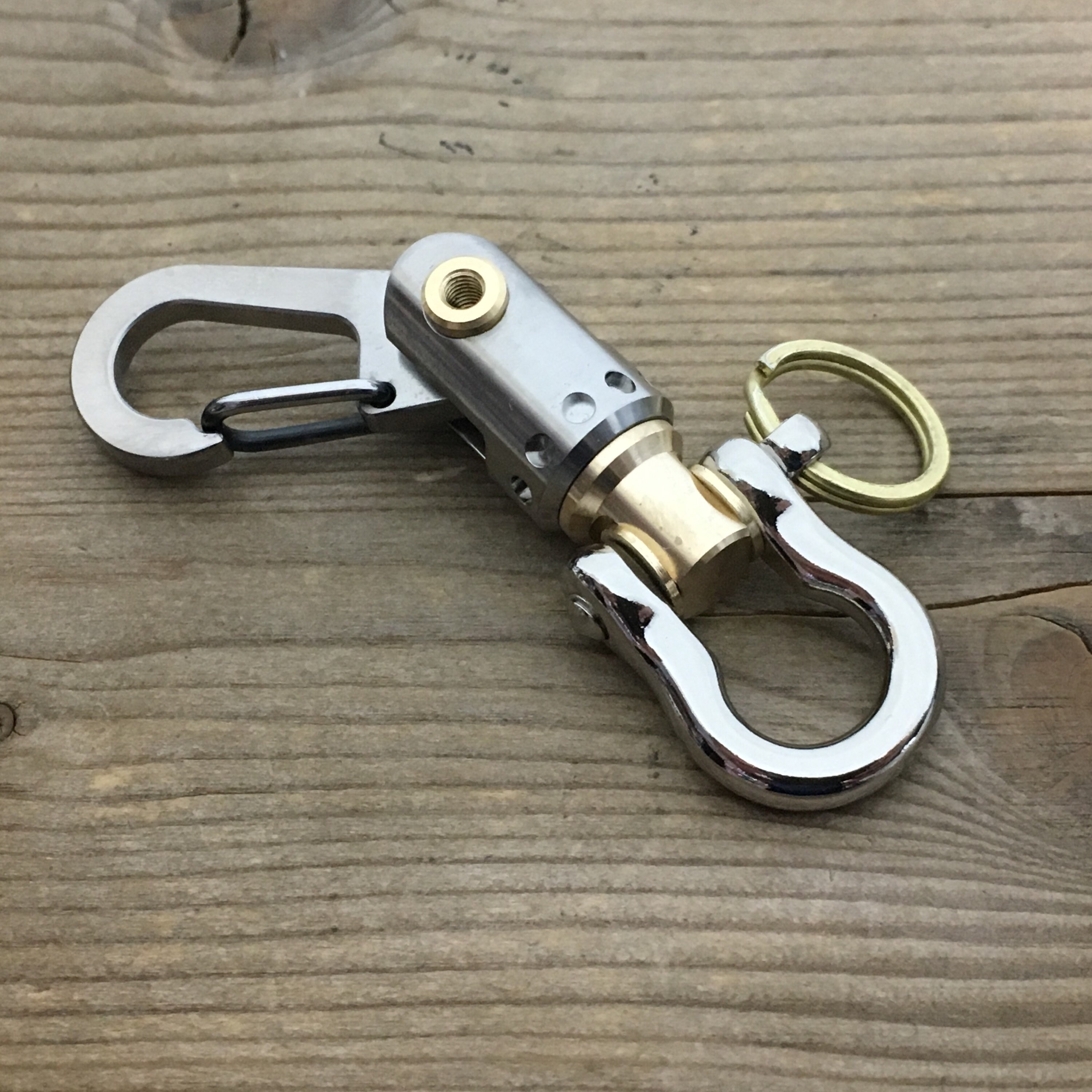 Swivel-II Connector Keychain with Shackle and Carabiner