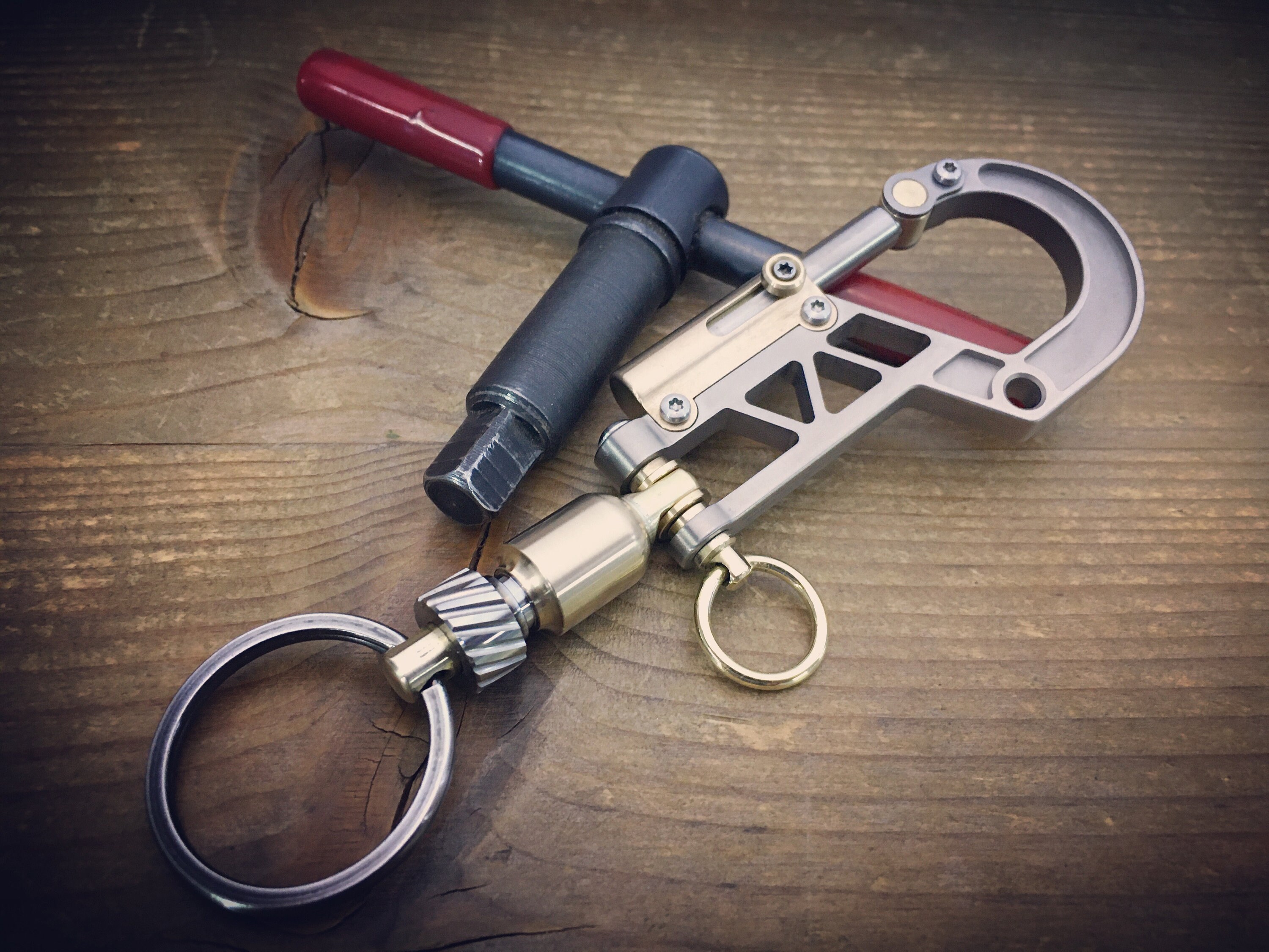 Titanium Bolt Carabiner with Titanium swivel Rocket Bomb