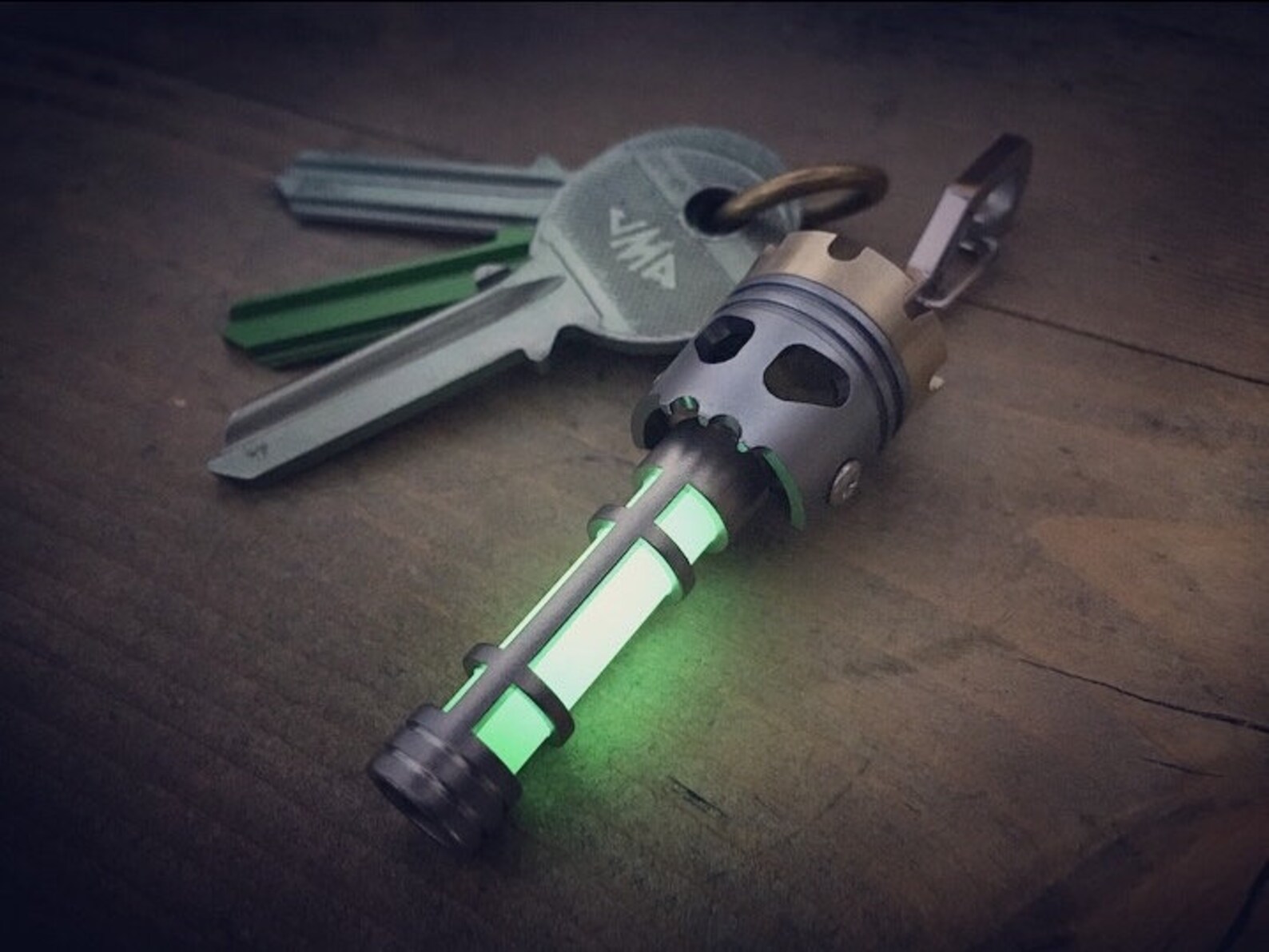 The Puto Rey Skull Piston Glow-fob Locator Swivel Keychain - Etsy