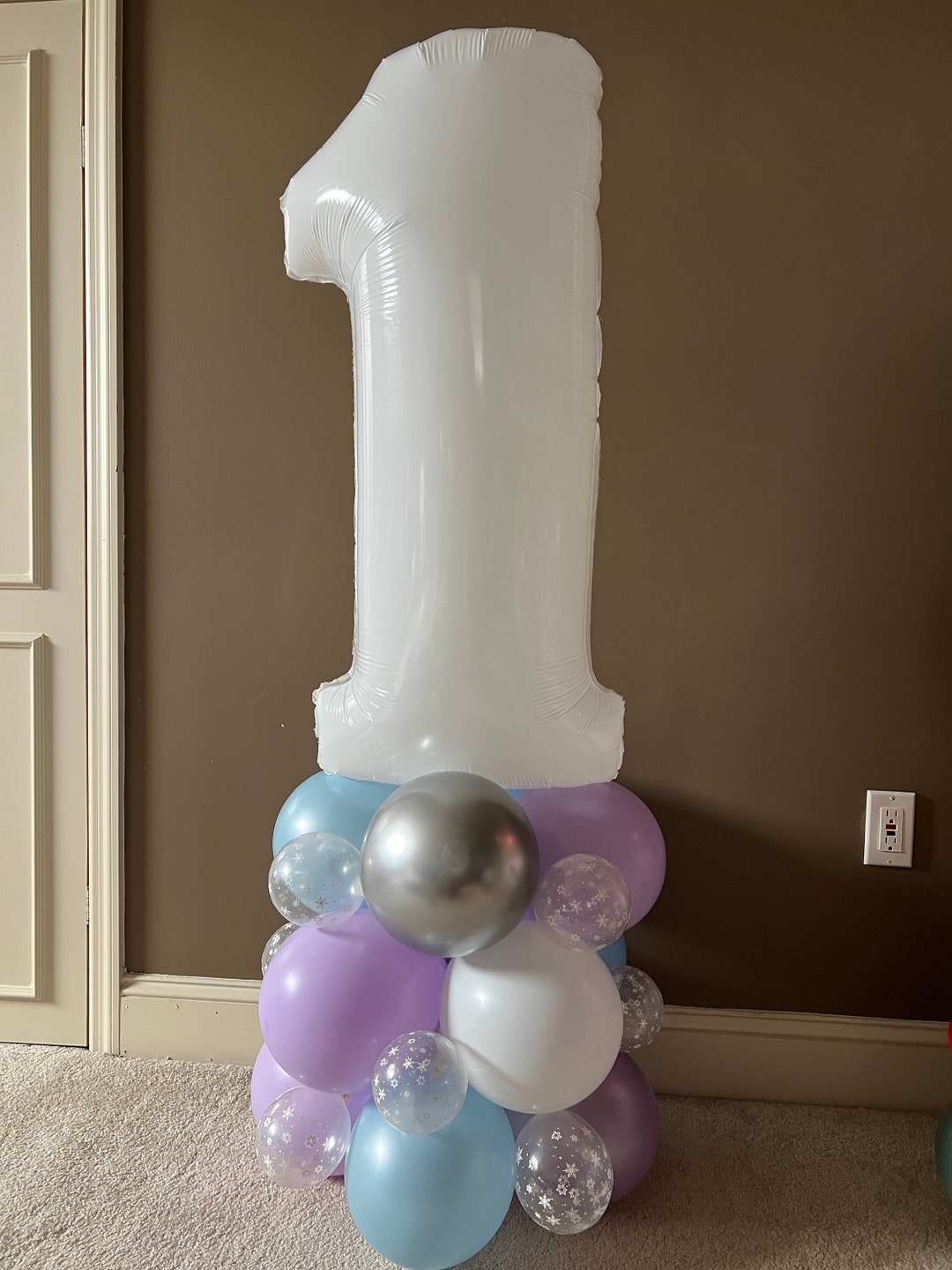 Snowflake Balloon Tower Kit | Winter Wonderland Birthday Decor | Snow ...