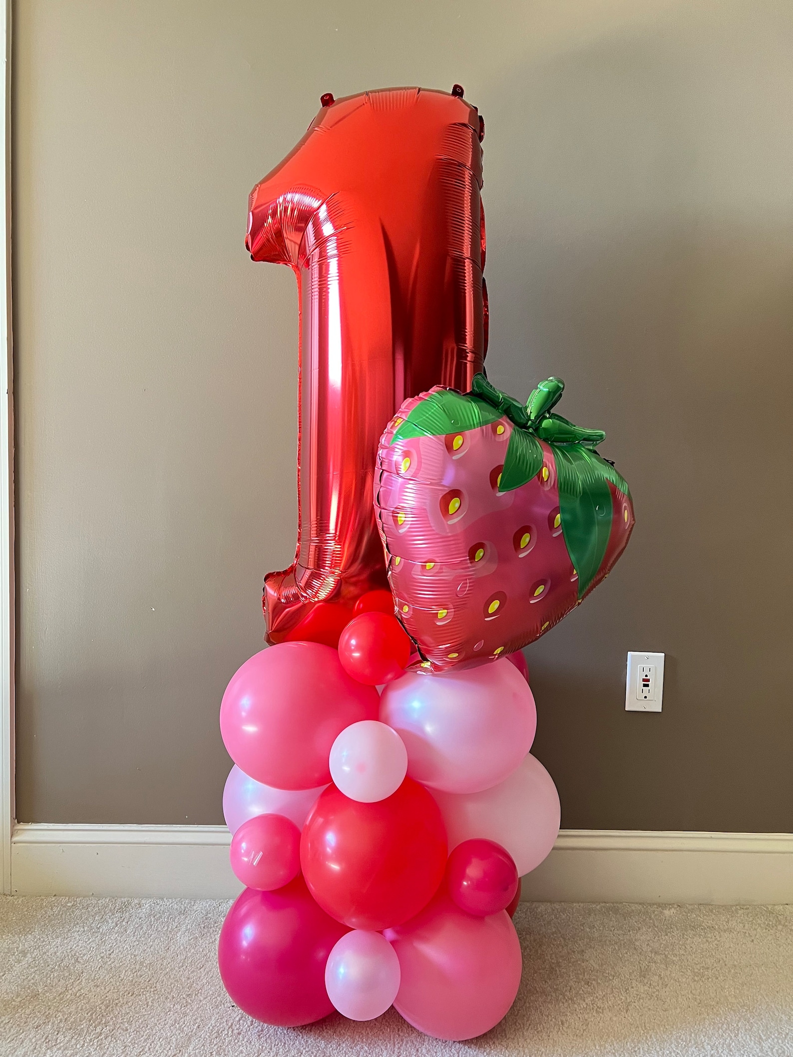Strawberry Balloon Tower Kit | Berry First Balloons | Berry Sweet to Be ...