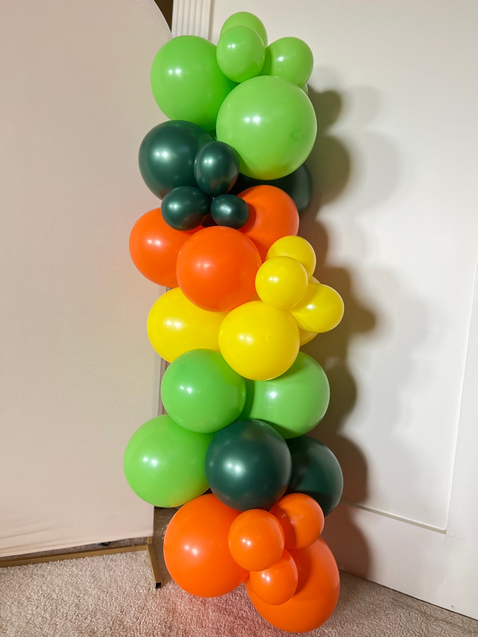 Jungle Balloon Garland Kit DIY | Jungle Birthday Balloons | Jungle ...