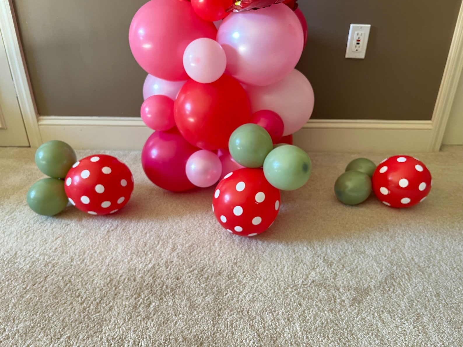 Strawberry Balloon Tower Kit | Berry First Balloons | Berry Sweet to Be ...