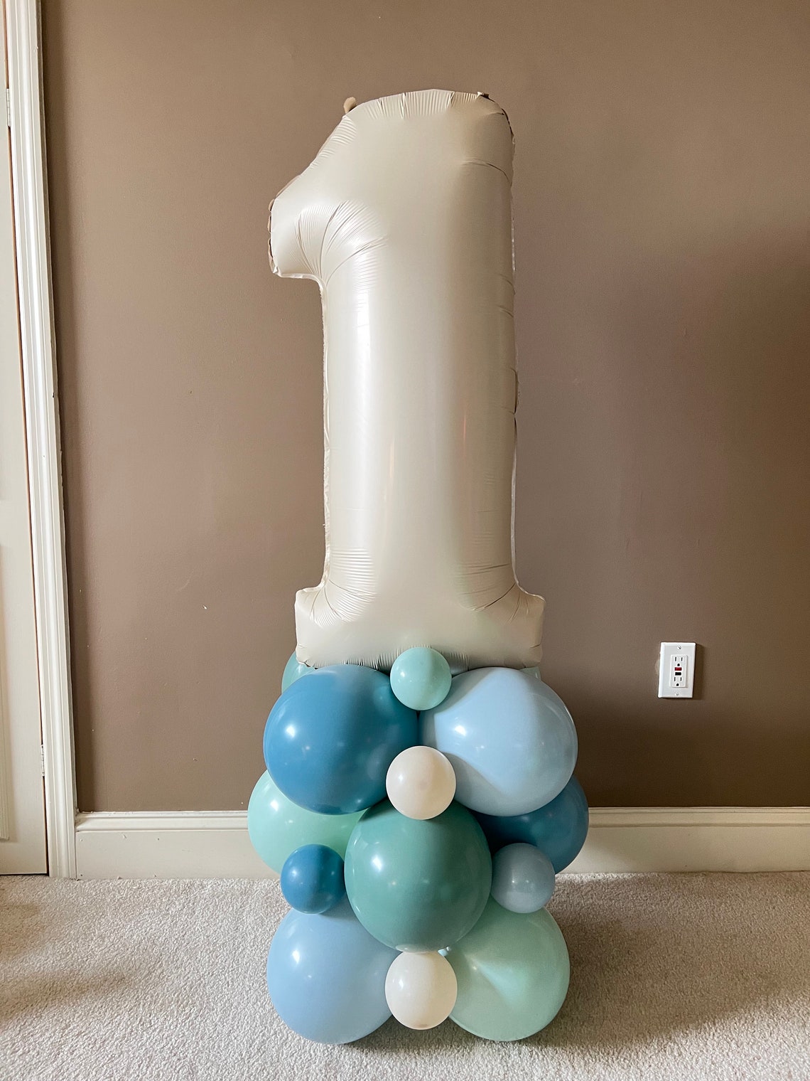 Blue and Green Balloon Tower Kit | Beach Balloons | the Big One ...
