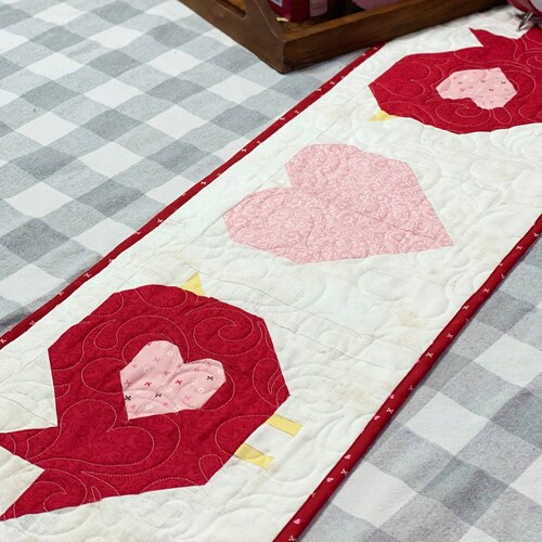 Simply Spring Table Runner PDF Pattern | Etsy