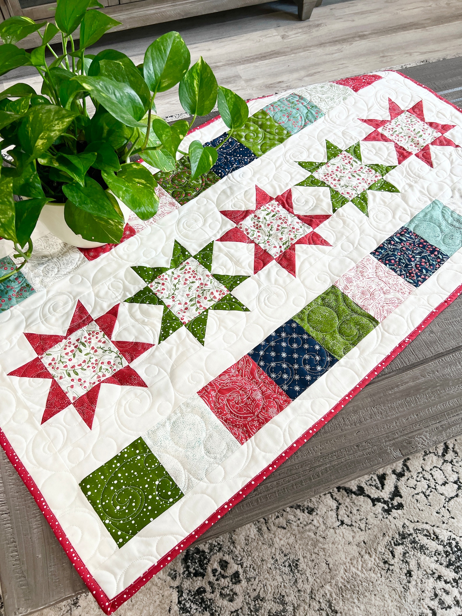 Oh My Stars Table Runner Pattern PDF Pattern - Etsy