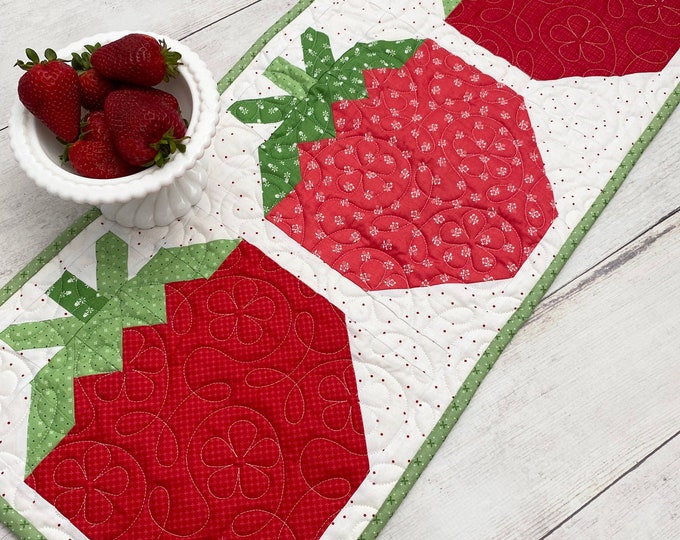 Christmas Present Table Runner PDF Pattern - Etsy