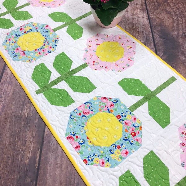 Spring Table Runner - Etsy