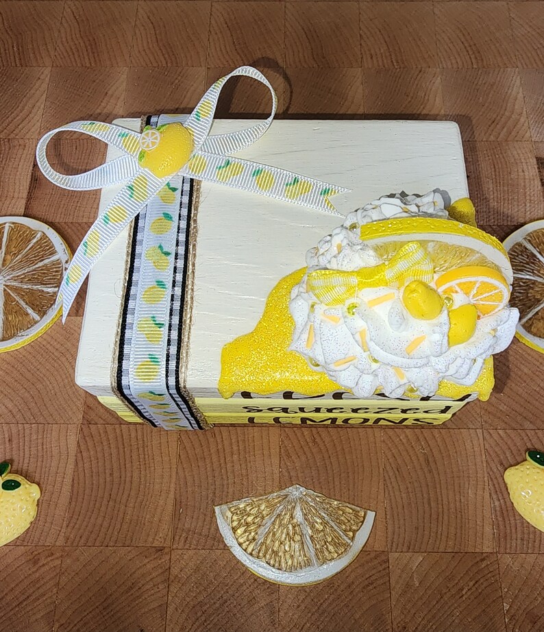 Fresh Squeezed Lemons Mini Bookstack, Lemon Themed Decor, Lemons ...