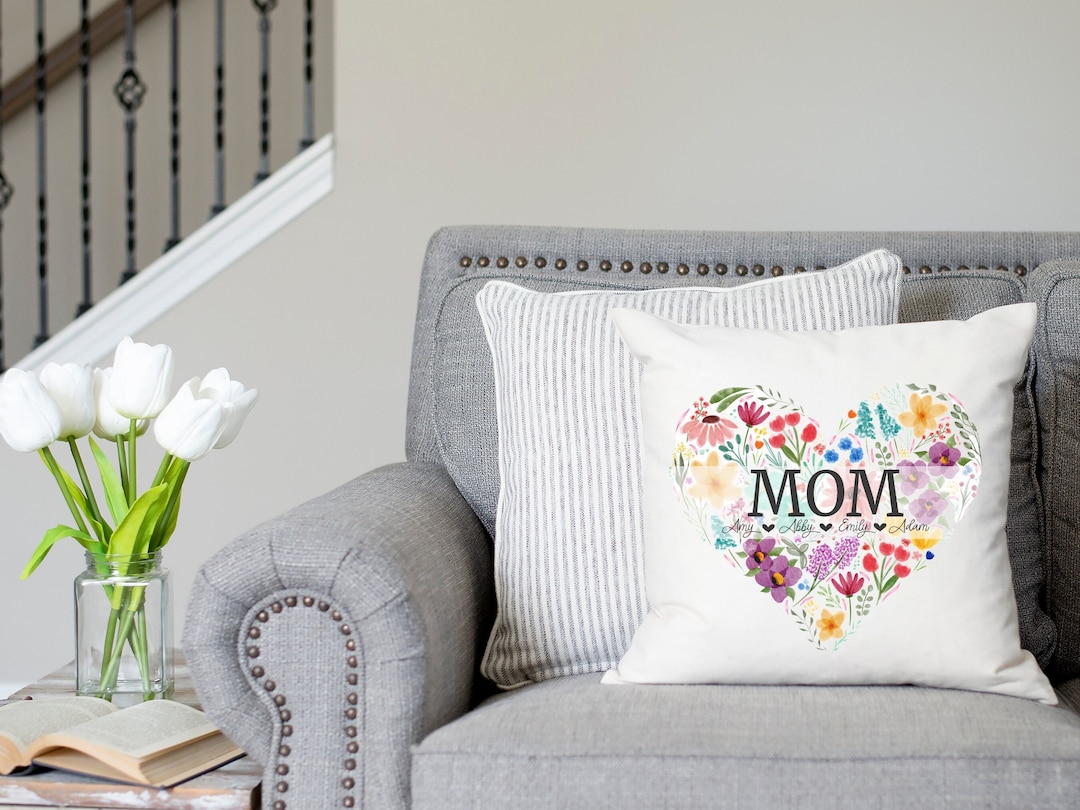 Floral Heart Mom Pillow With Kids Names, Valentine Gift for Mom - Etsy