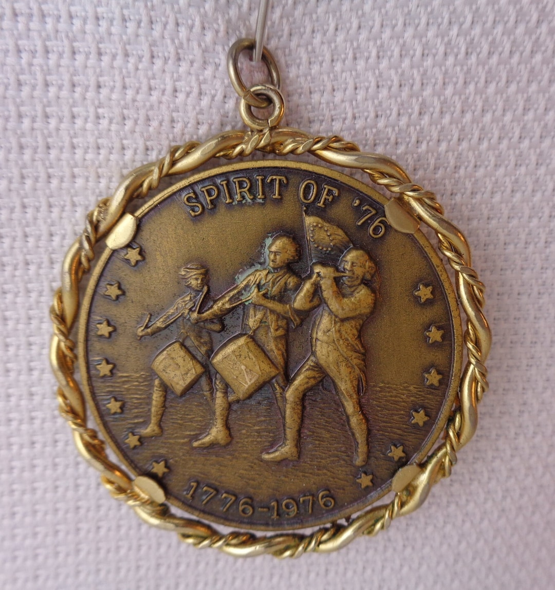 Vintage US Bicentennial Spirit of '76 Medal Pendant, Vintage 1776-1976 ...