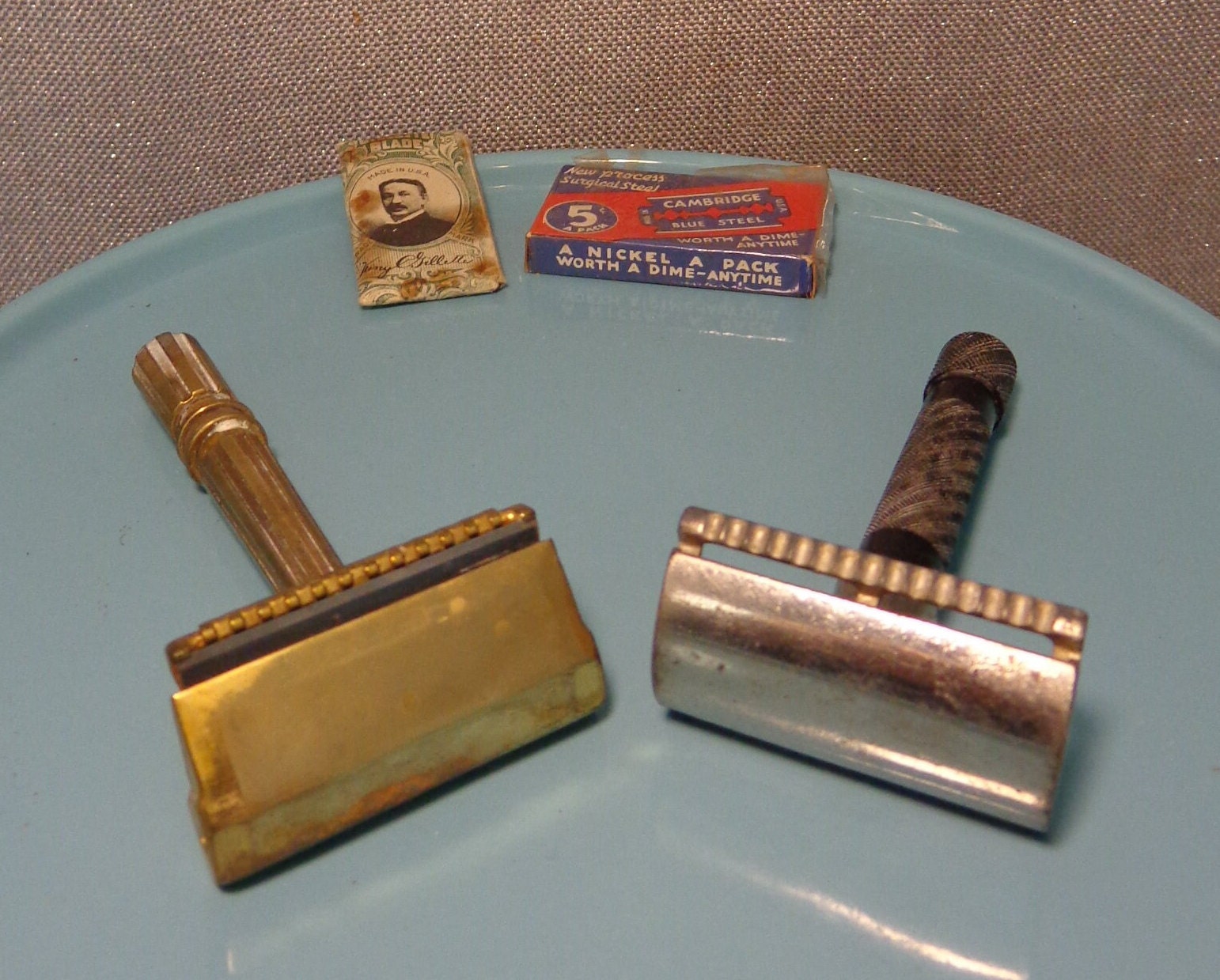 Durchgehen Abend Schweigend rotbart rasierer Wettbewerbsfähig Monster ...