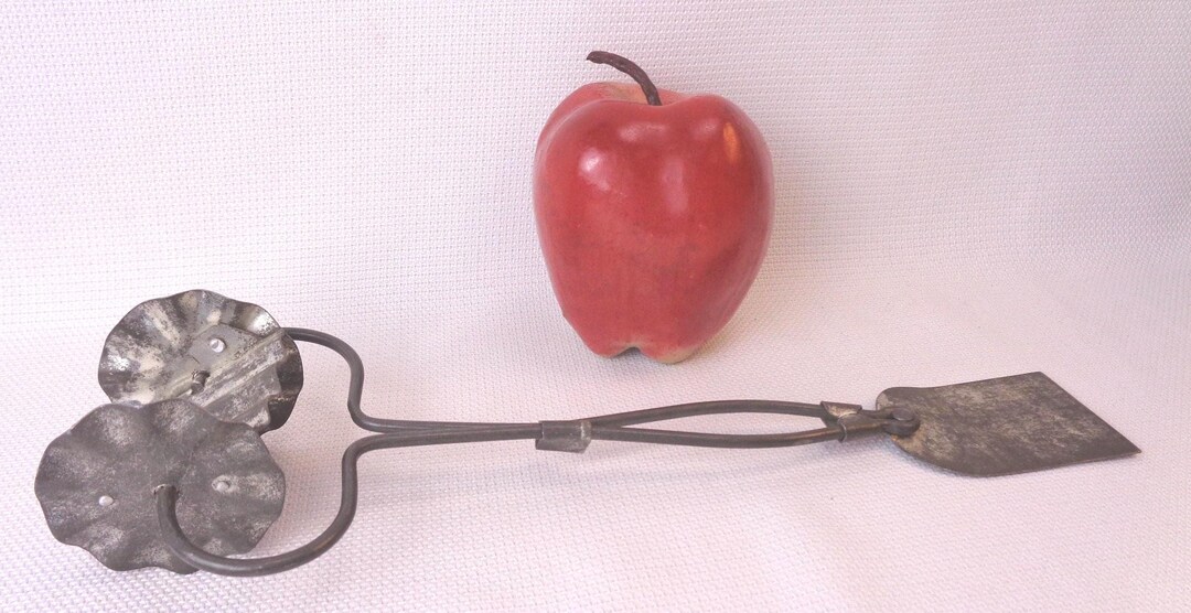 Vintage Primitive Biscuit Cutter, Antique Metal Biscuit Cookie Cutter ...