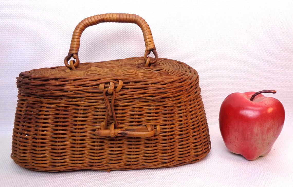 Vintage Small Fishing Creel, Vintage Small Split Willow Fishing Creel ...