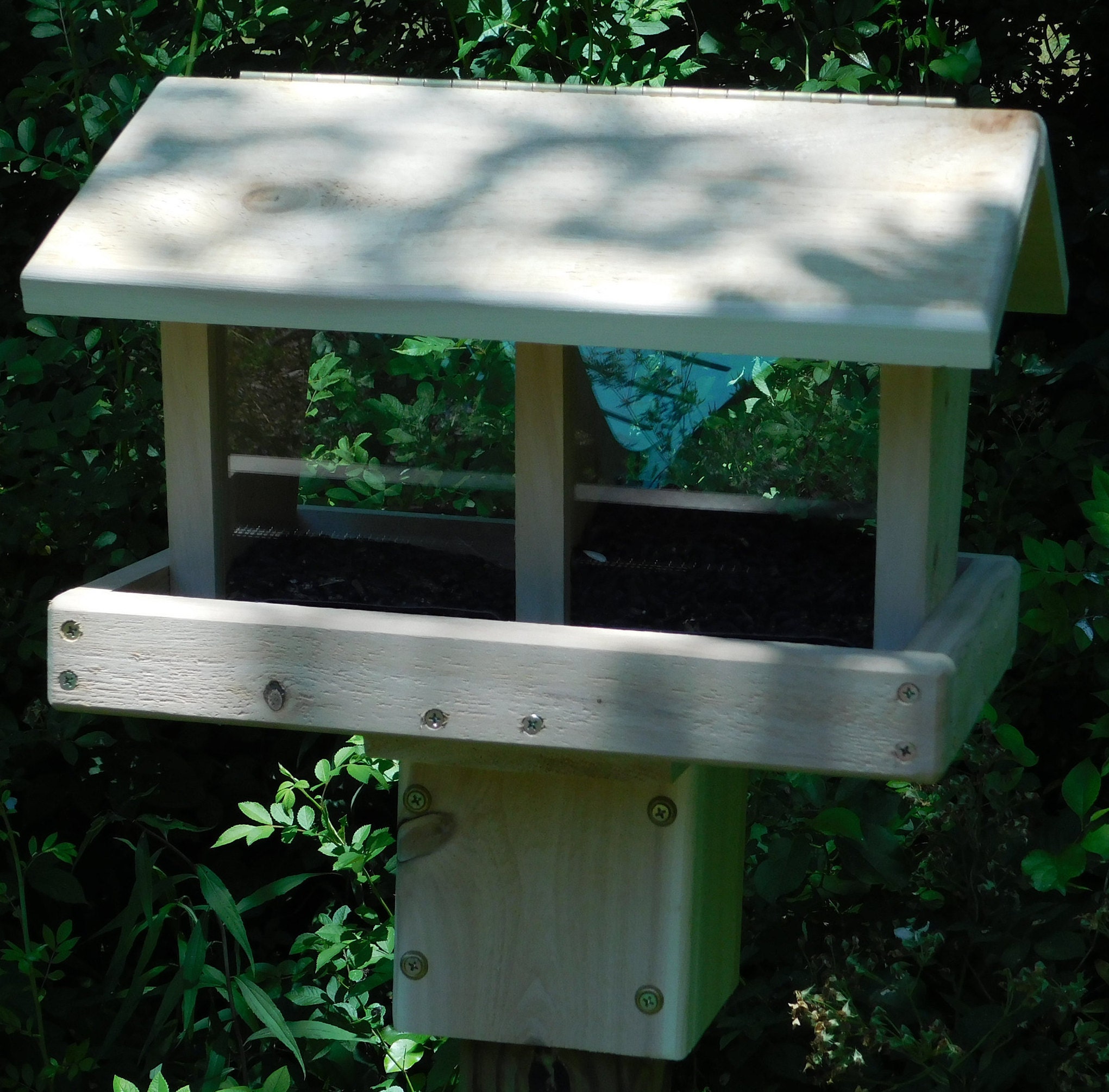 Cedar Post Mount Bird Feeder: Large Double Seed Feeder - Etsy